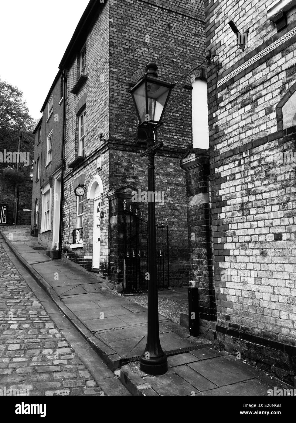 Victorian street light hi-res stock photography and images - Alamy