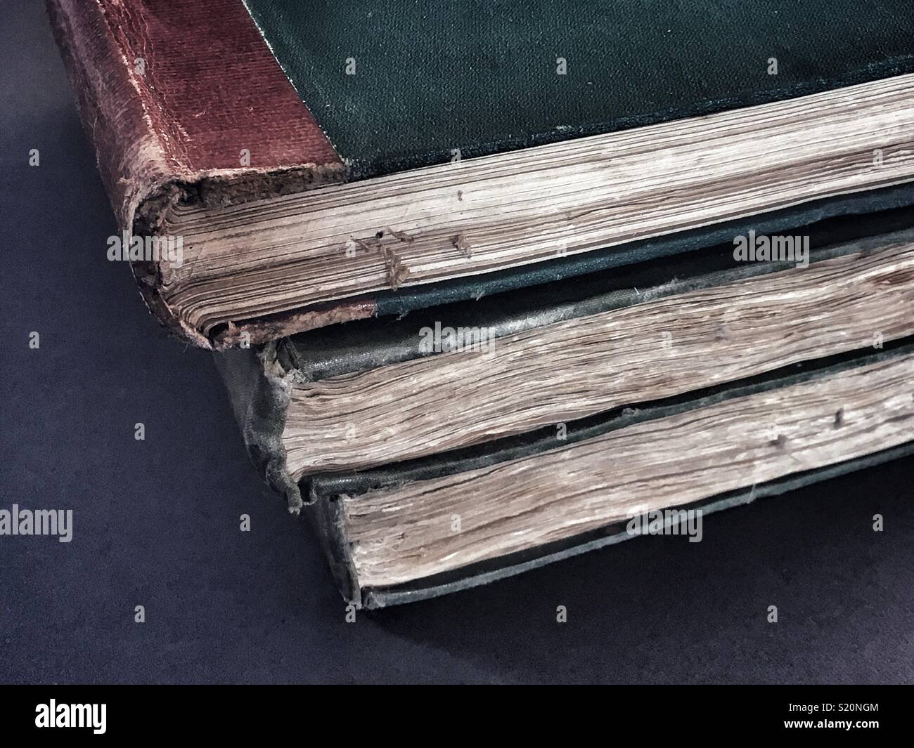 Activity pages hi-res stock photography and images - Alamy