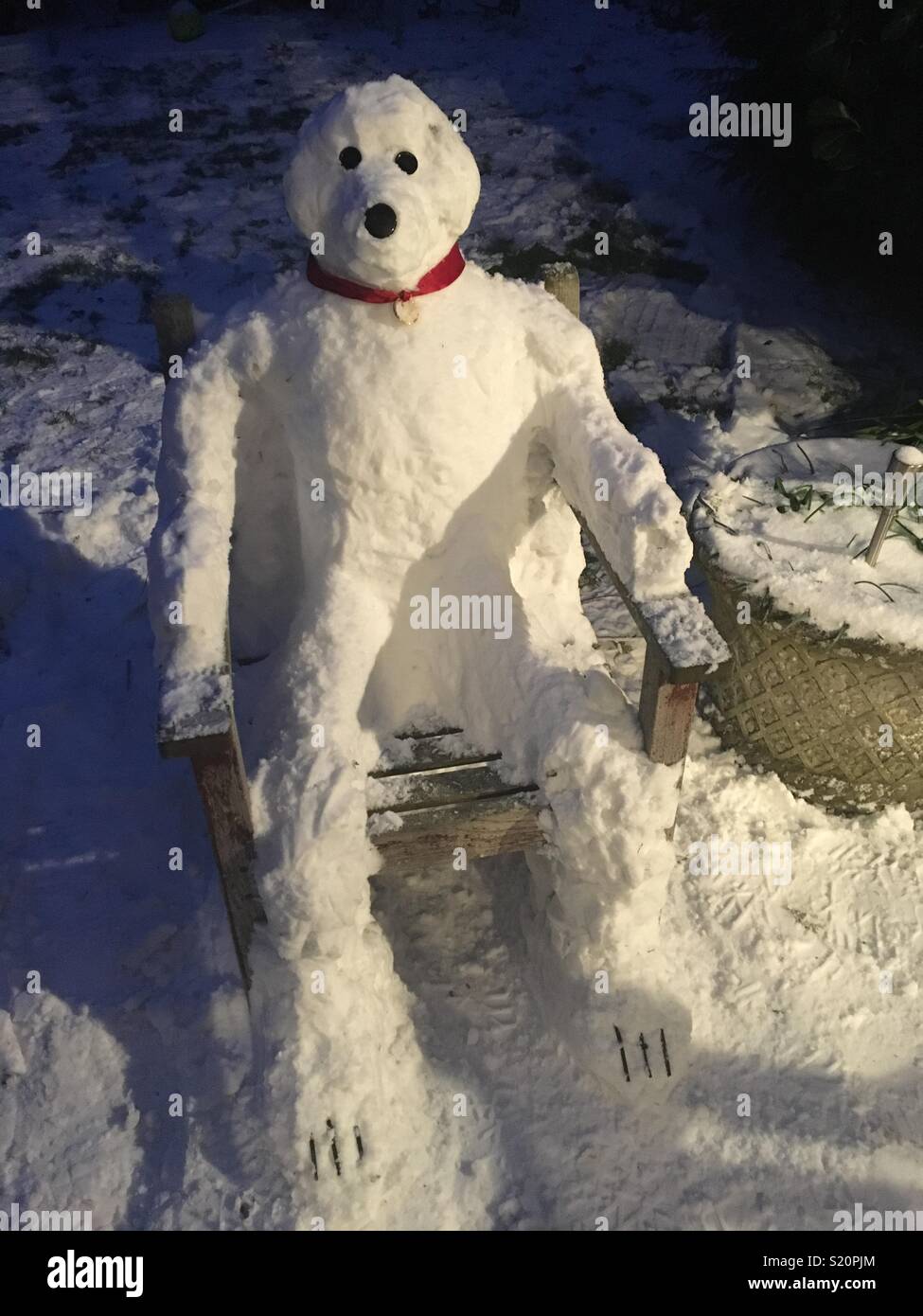 Dog snowman hi-res stock photography and images - Alamy