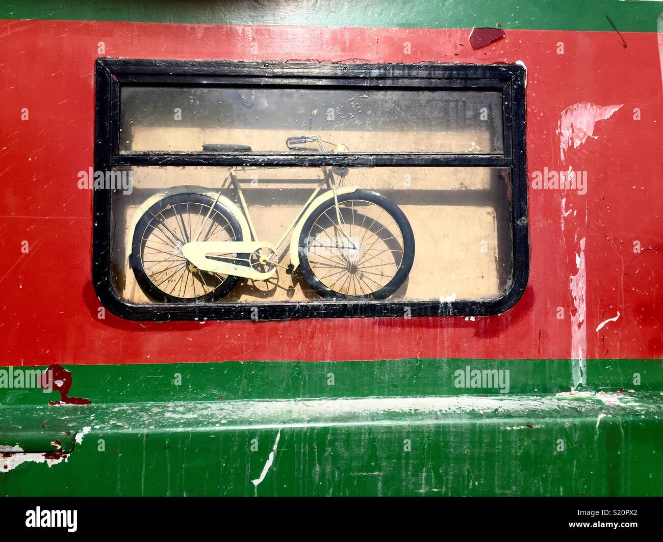 Window cycle hi-res stock photography and images - Alamy