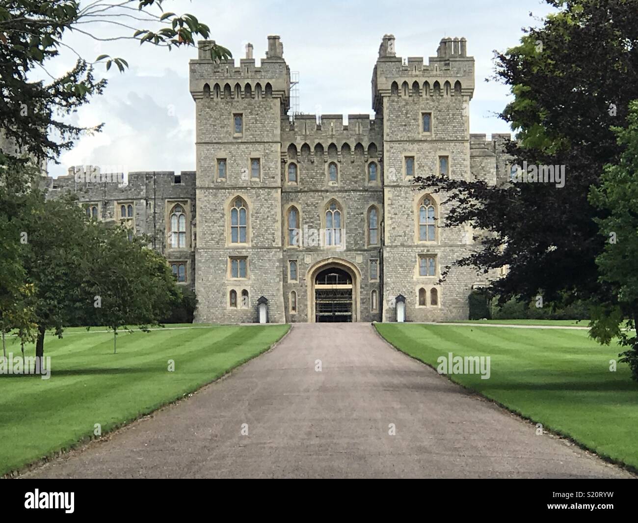 Windsor castle uk hi-res stock photography and images - Alamy
