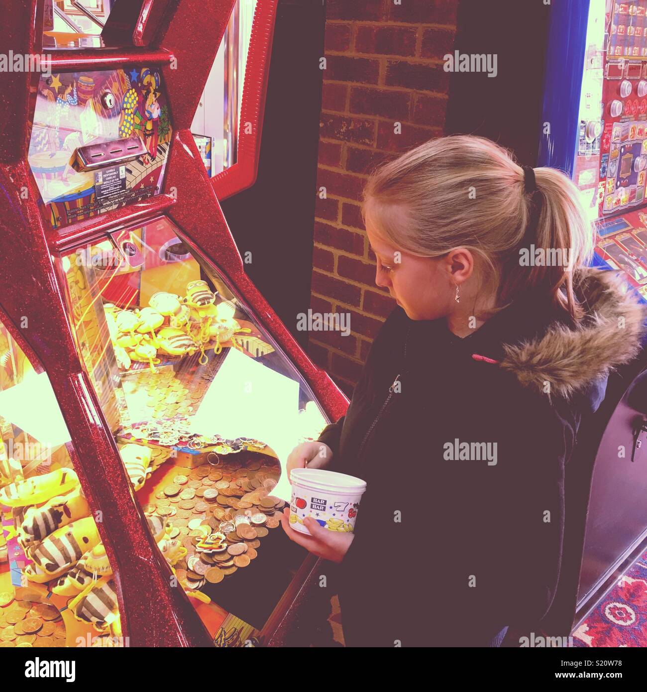 Fairground arcade hi-res stock photography and images - Alamy
