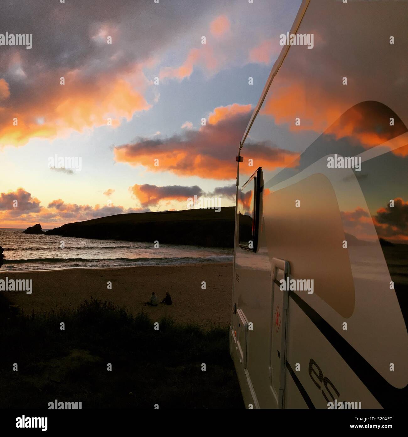 Campervan beach sunset hi-res stock photography and images - Alamy
