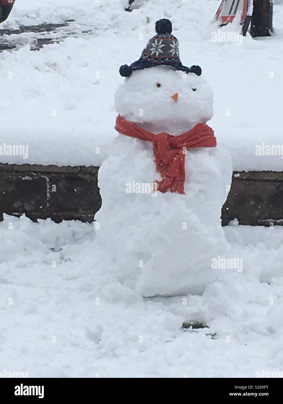 Grumpy snowman hi-res stock photography and images - Alamy