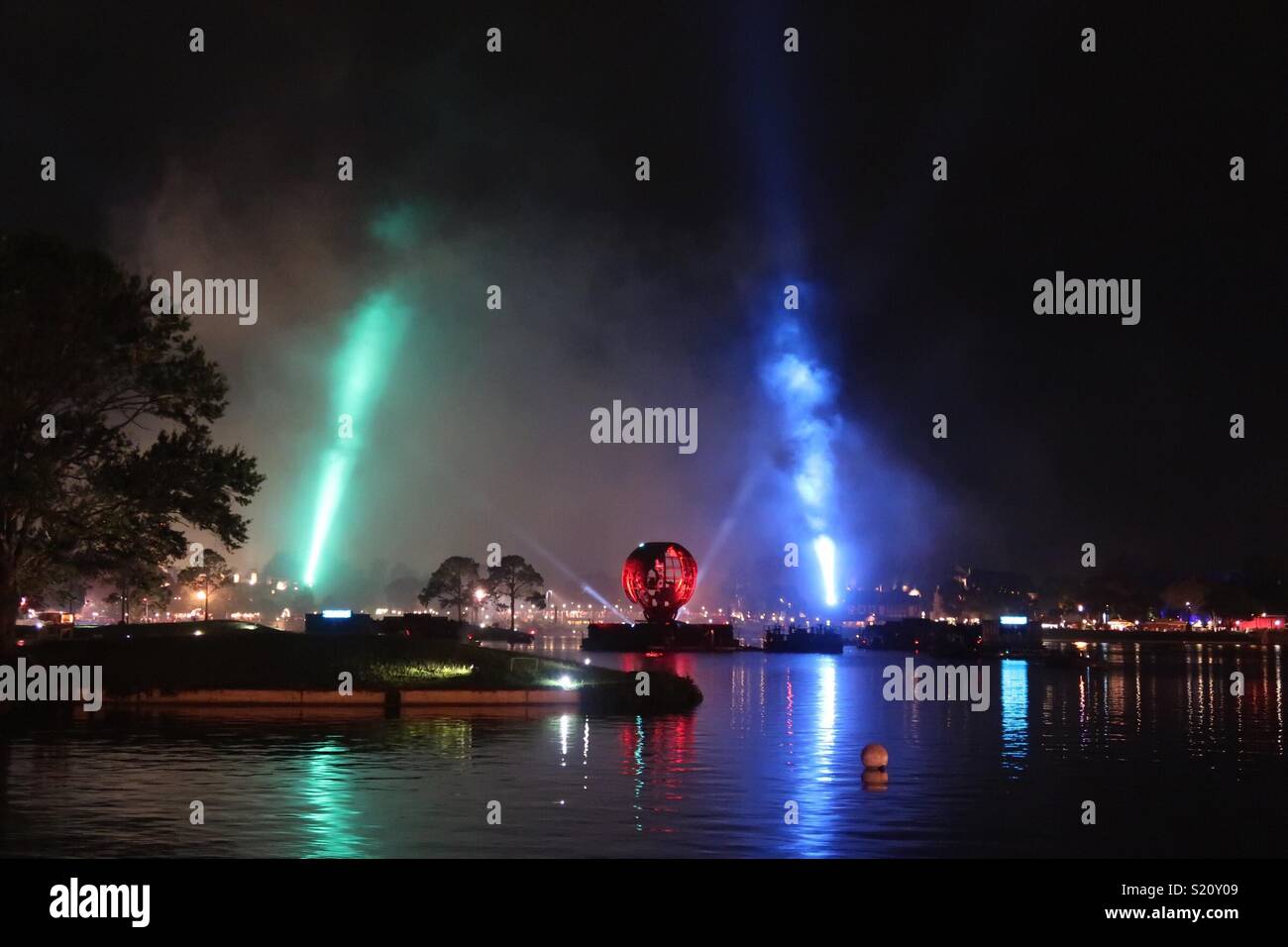 Epcot by night Stock Photo - Alamy