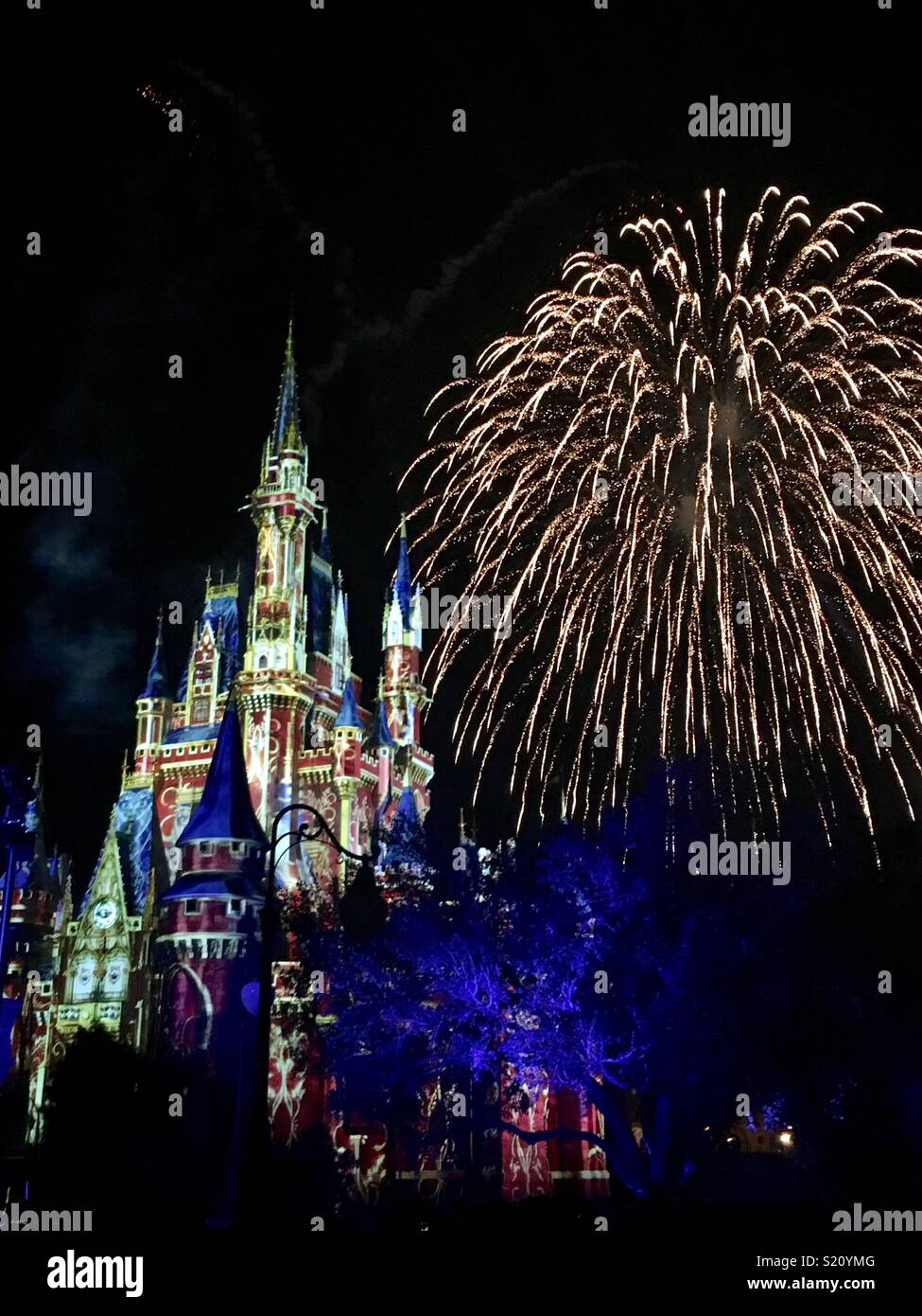 Disney castle fireworks hi-res stock photography and images - Alamy