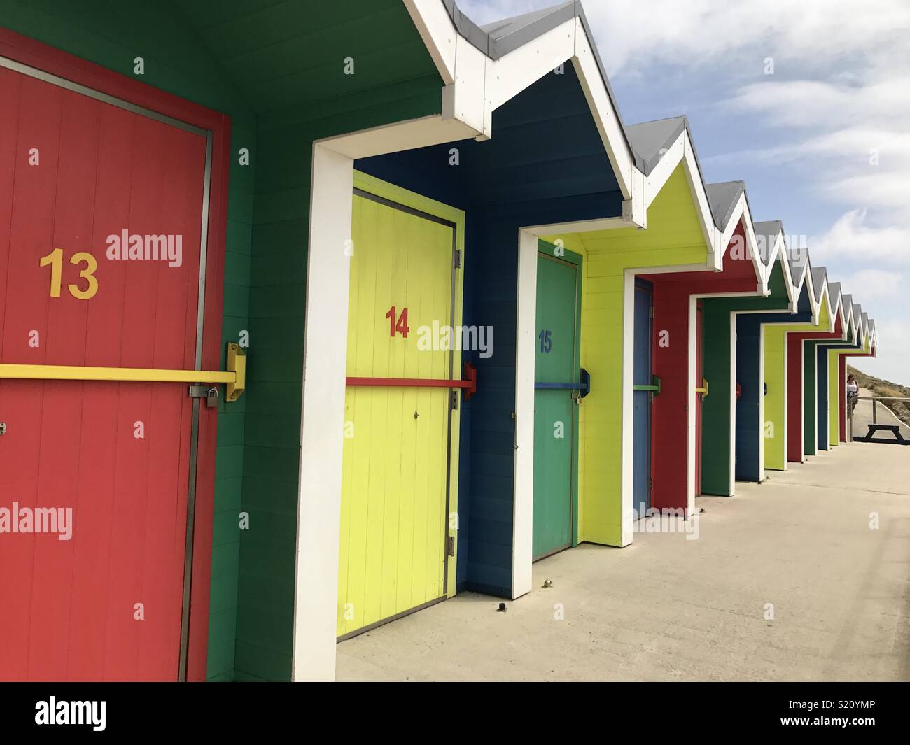 Barry island beach huts hi-res stock photography and images - Alamy