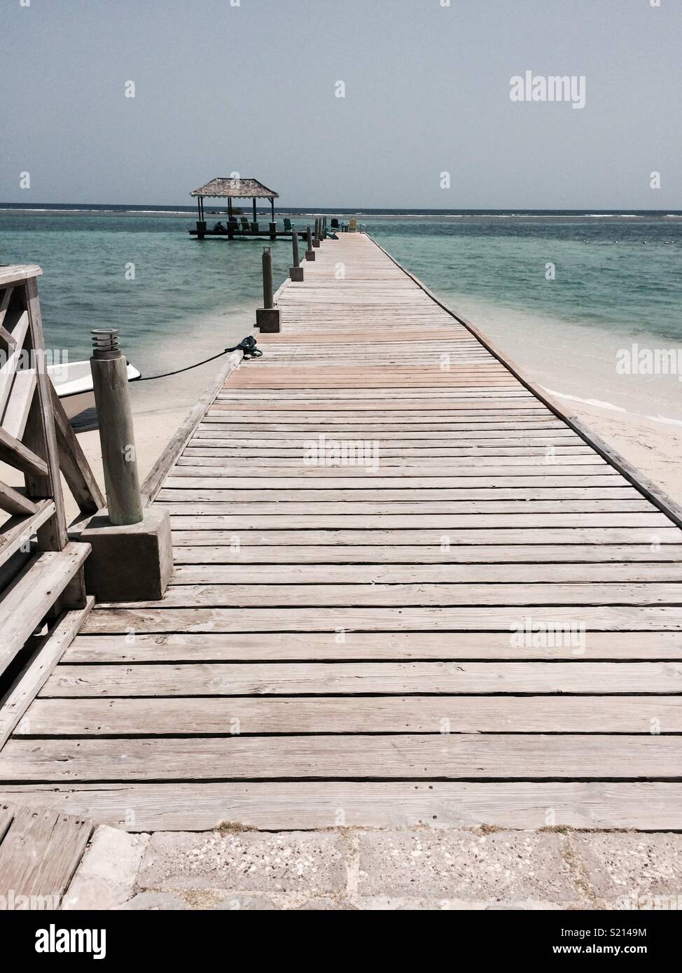 Jetty boardwalk hi-res stock photography and images - Alamy