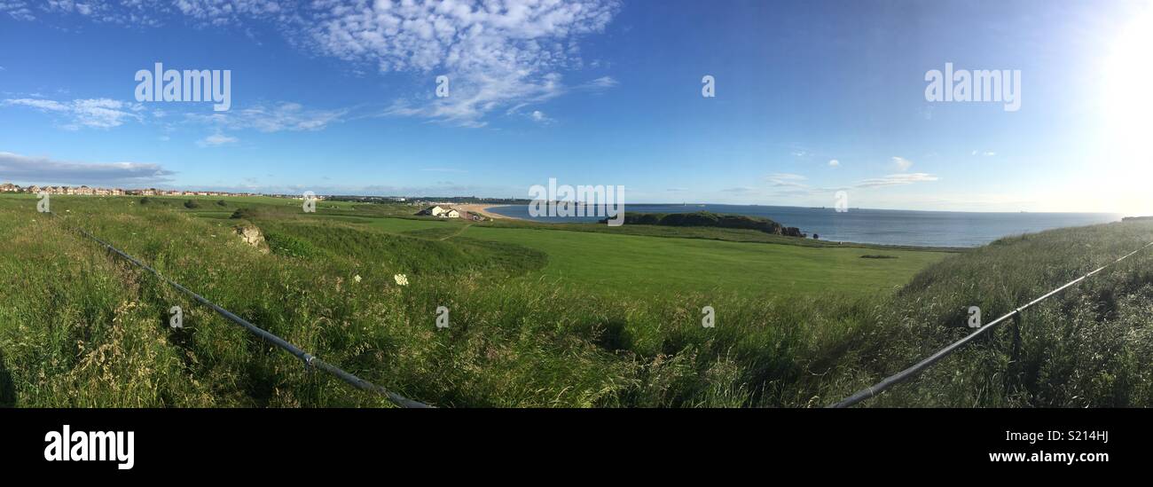 South shields coast hi-res stock photography and images - Alamy