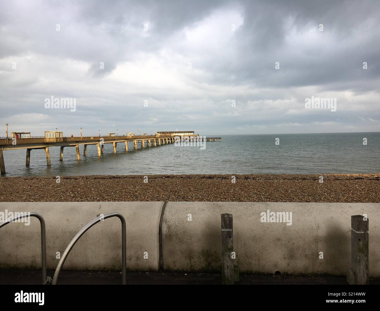 Deal pier hi-res stock photography and images - Alamy