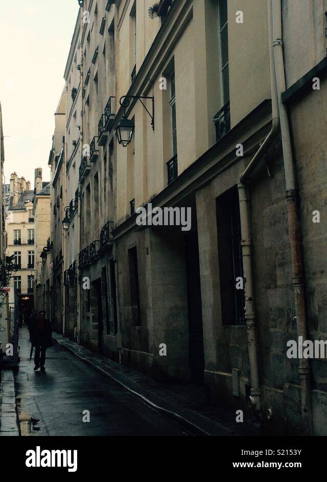 Pretty paris hi-res stock photography and images - Alamy