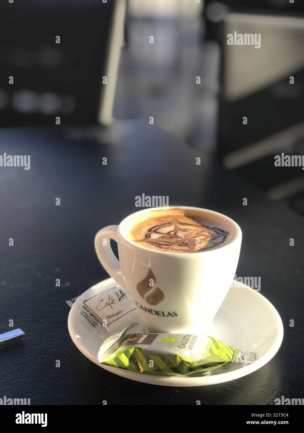 Favourite cafe hi-res stock photography and images - Alamy