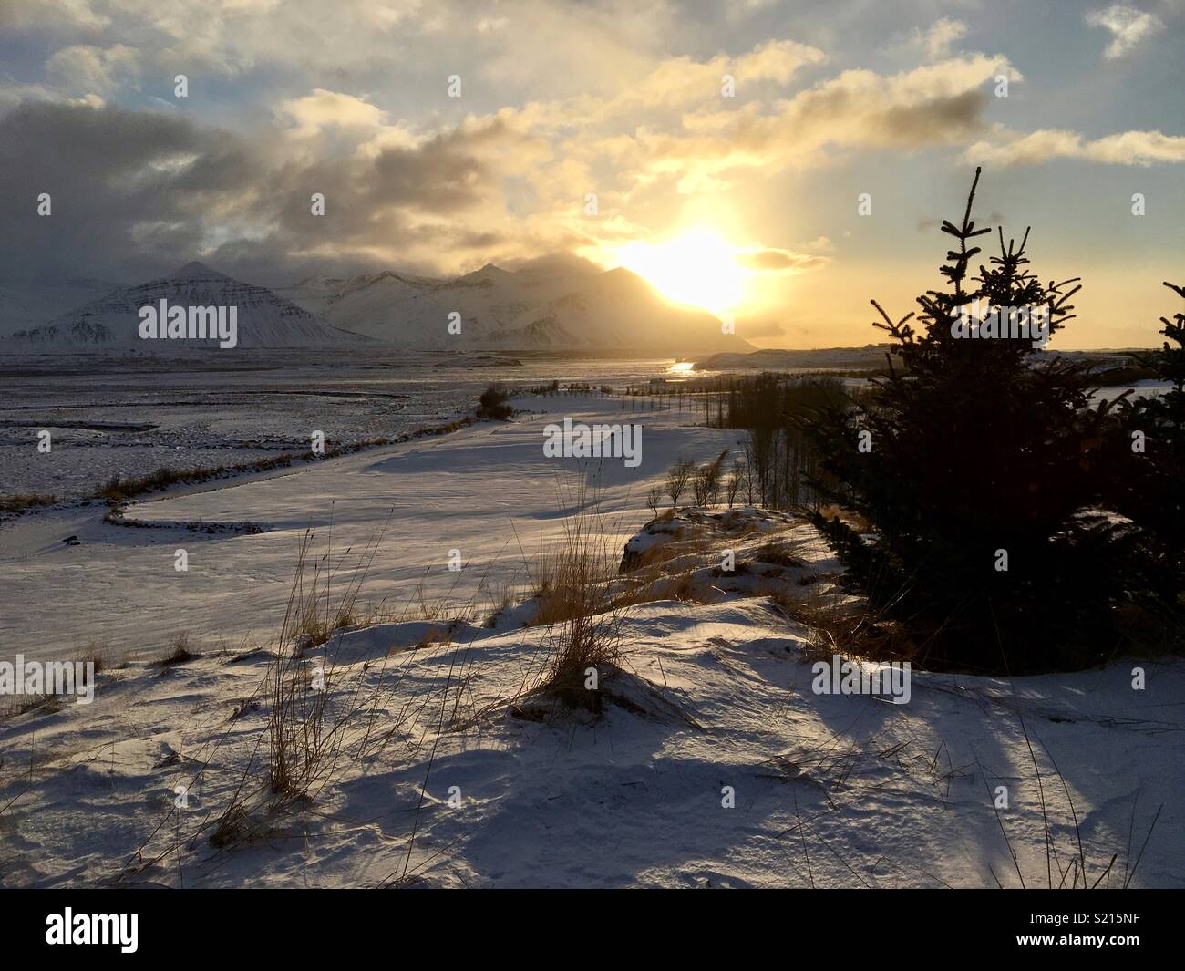 Iceland sunset hi-res stock photography and images - Alamy