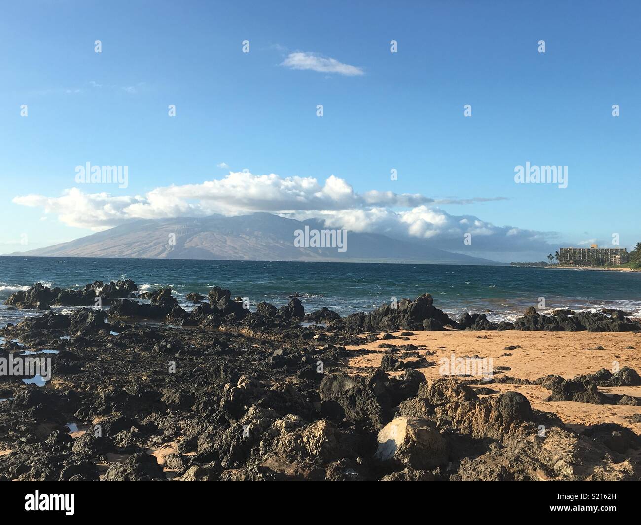 Maui beach hi-res stock photography and images - Alamy