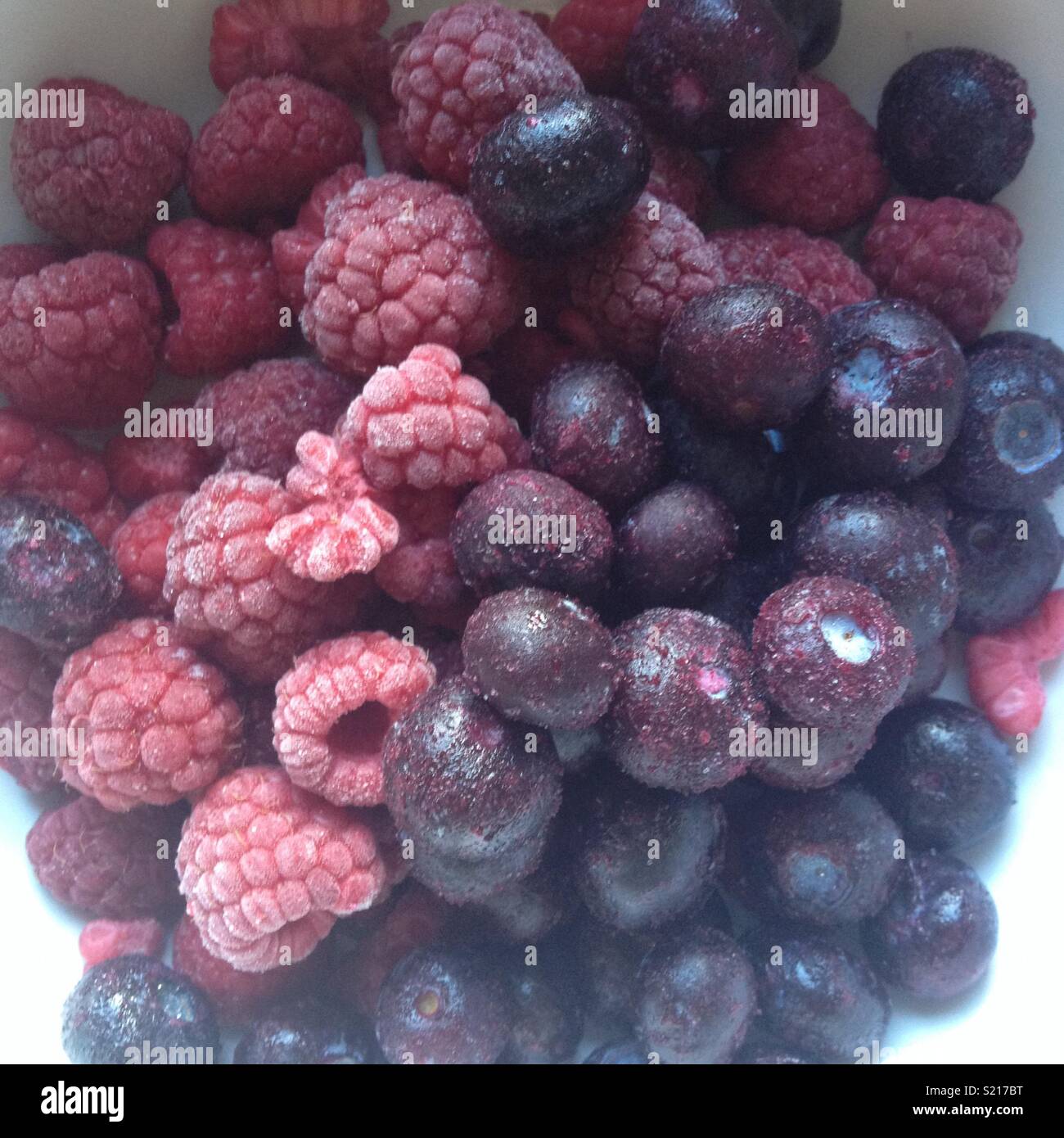 Frosted Berries Stock Photos & Frosted Berries Stock Images - Alamy