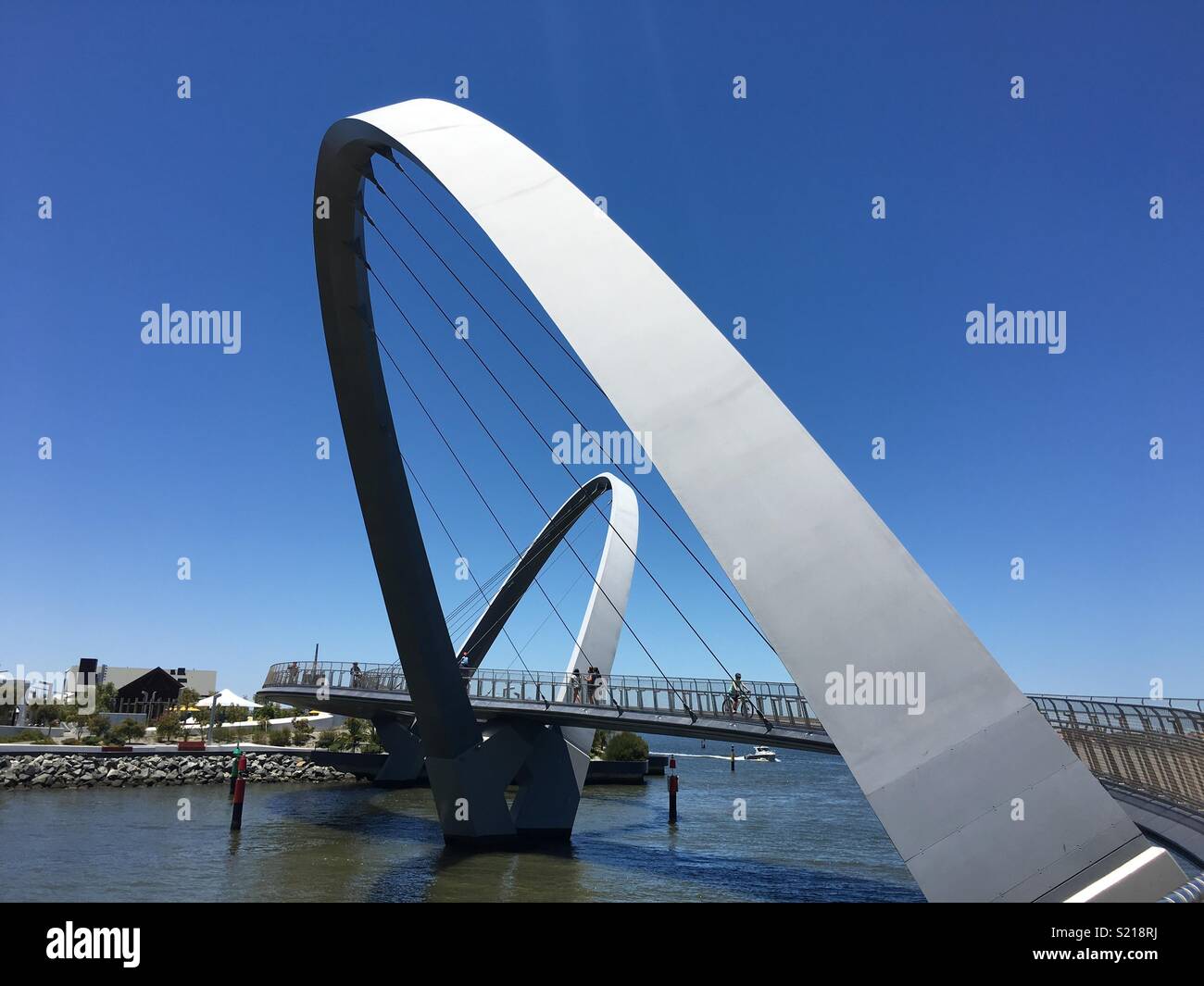 Elizabeth quay bridge hi-res stock photography and images - Alamy