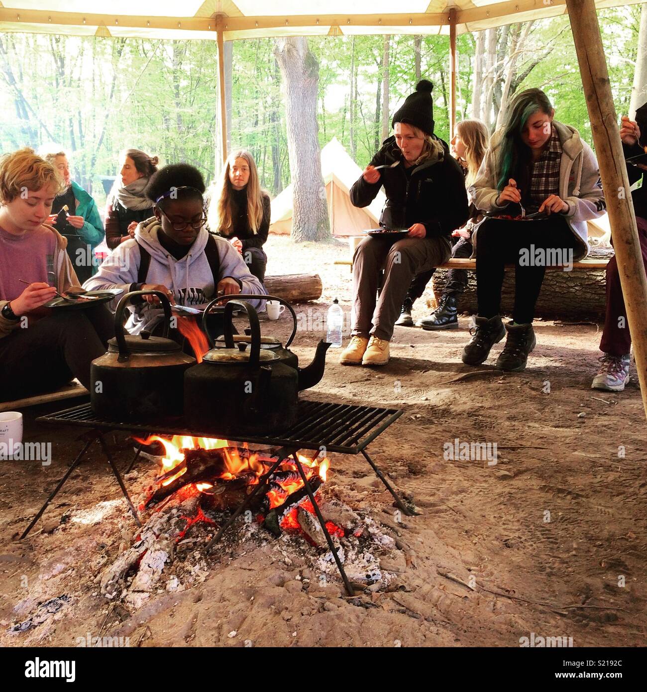 Campfire breakfast hi-res stock photography and images - Alamy
