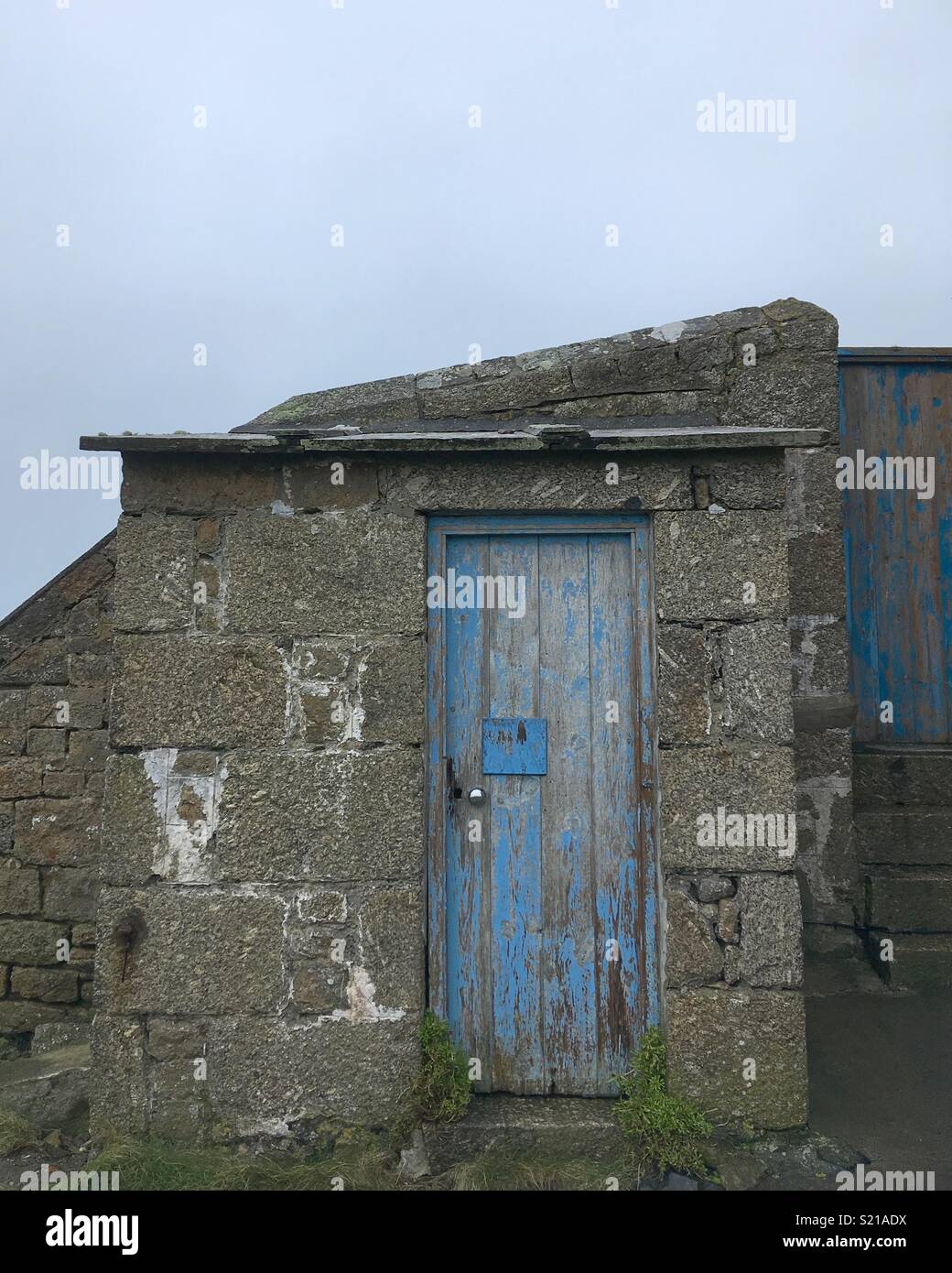 Stone built hut Stock Photo - Alamy