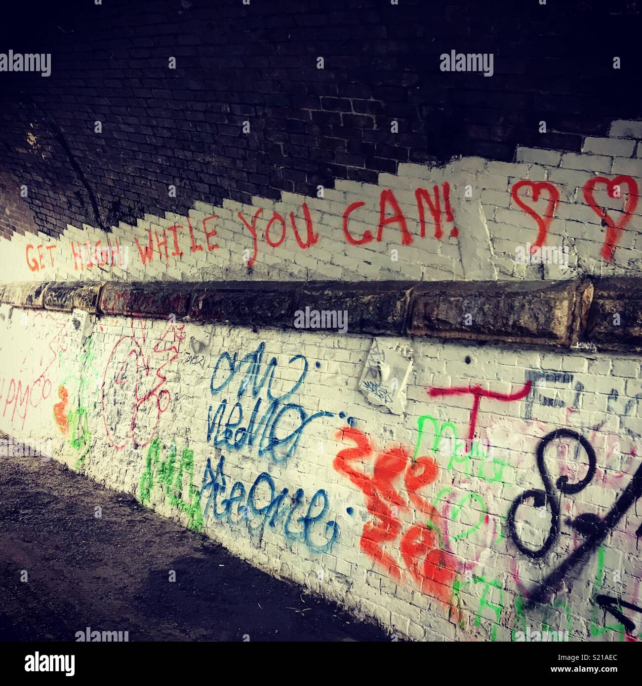 Marijuana graffiti hi-res stock photography and images - Alamy