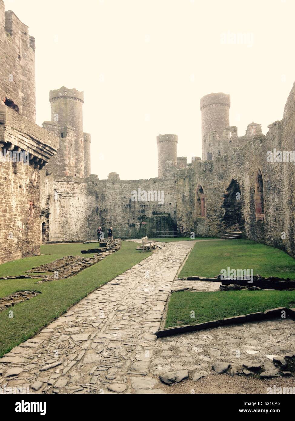 Conway castle hi-res stock photography and images - Alamy