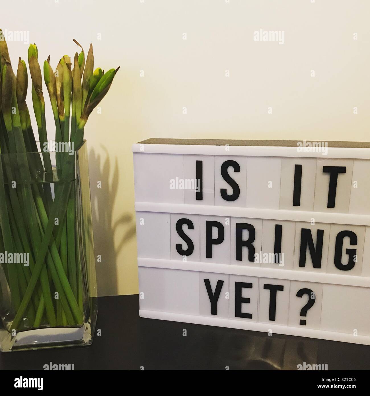 Spring quote hi-res stock photography and images - Alamy