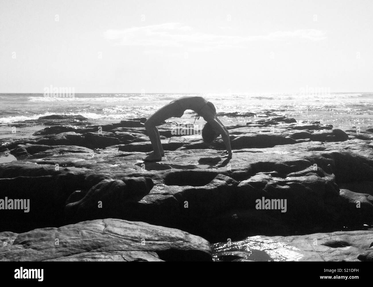 Backbend hi-res stock photography and images - Alamy