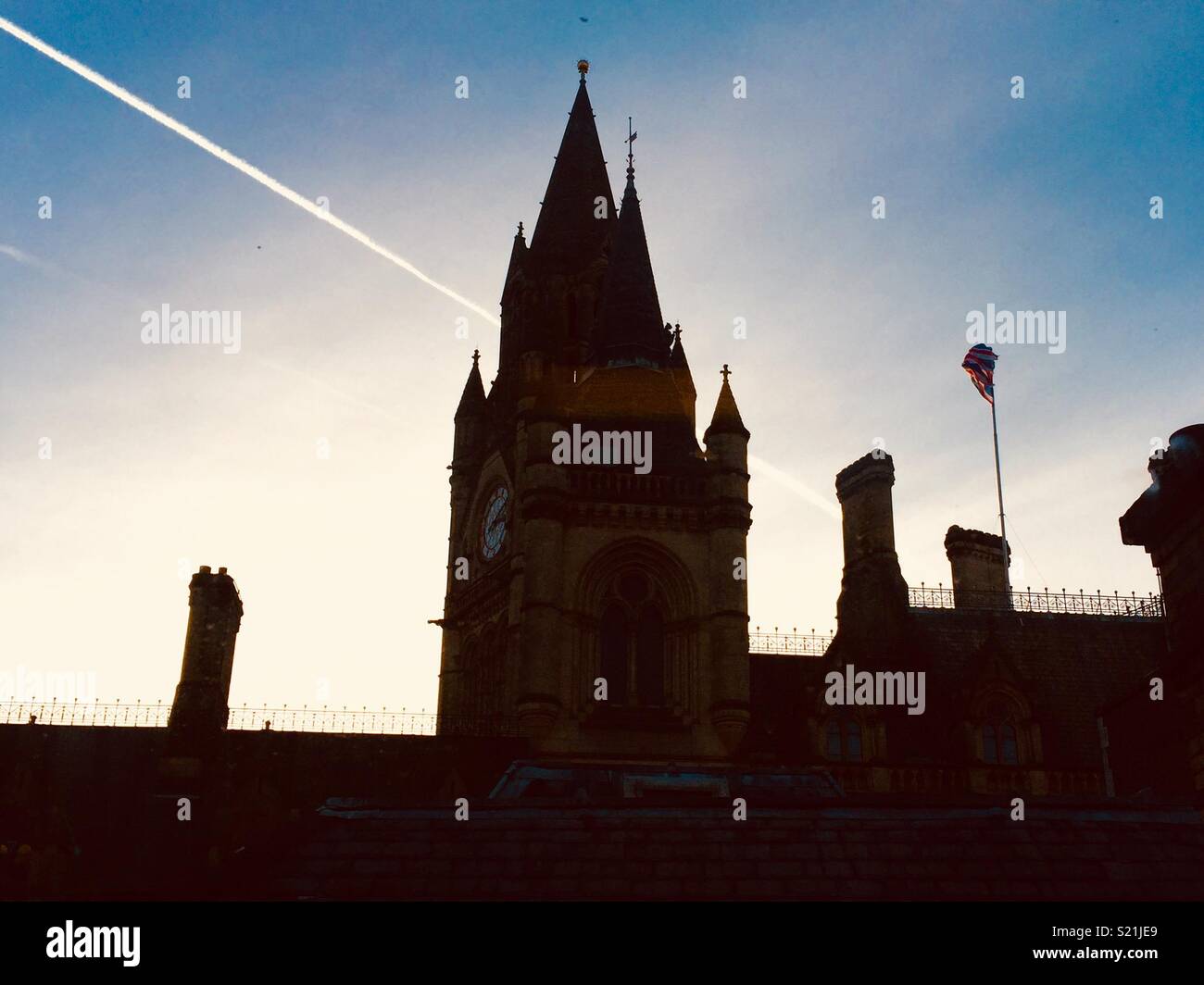 Sky and town hi-res stock photography and images - Alamy