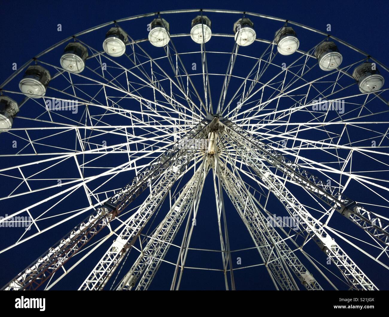 Giant Ferris Wheel with Night Sky Stock Photo - Alamy