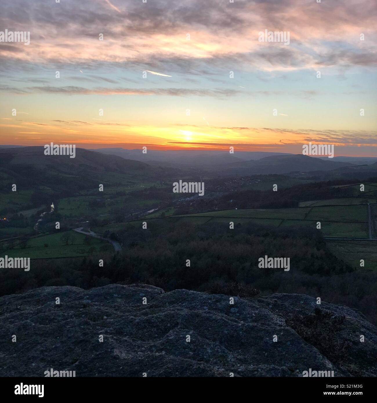 Sunset in peak district hi-res stock photography and images - Alamy