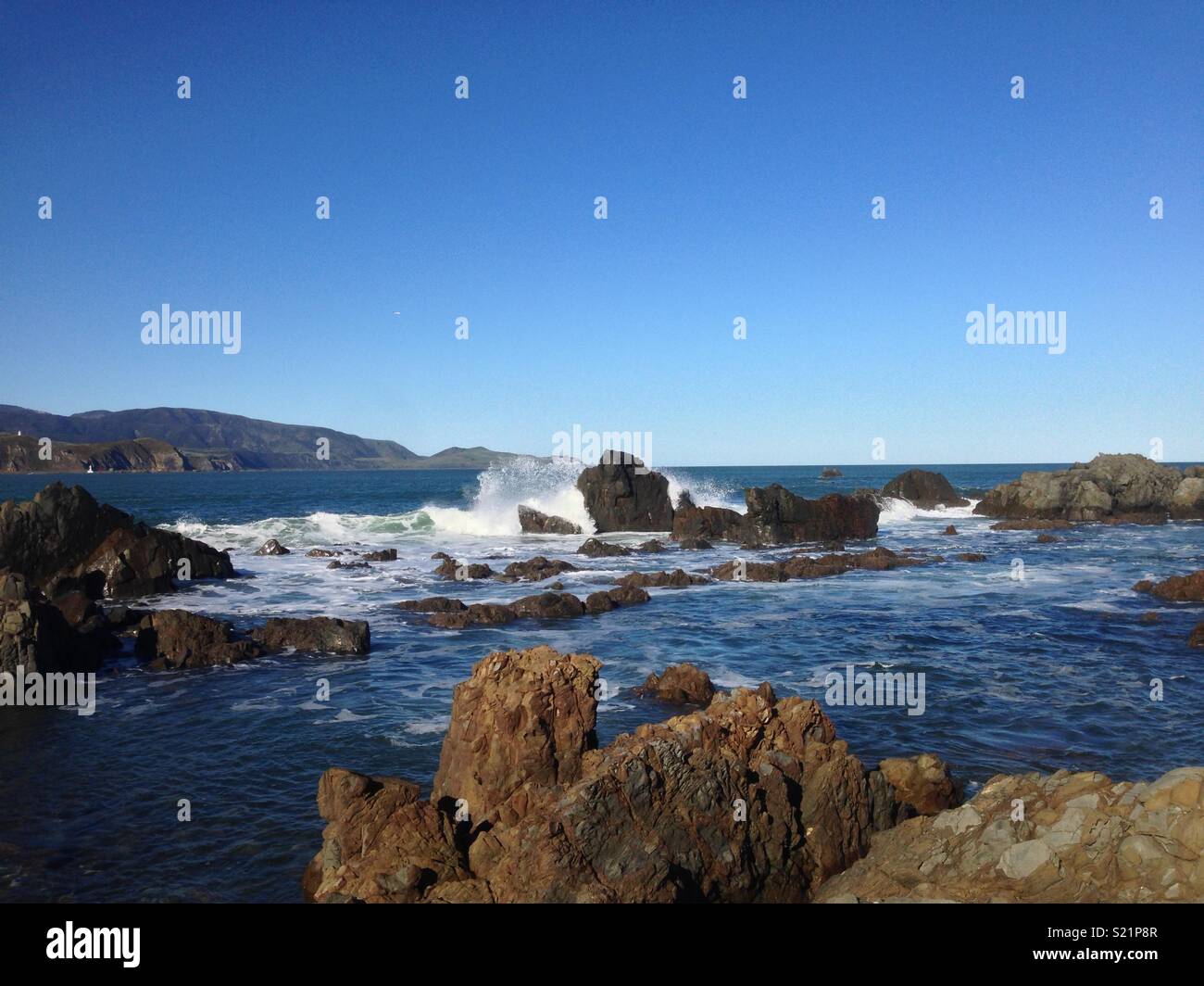 New zealand waves hi-res stock photography and images - Alamy