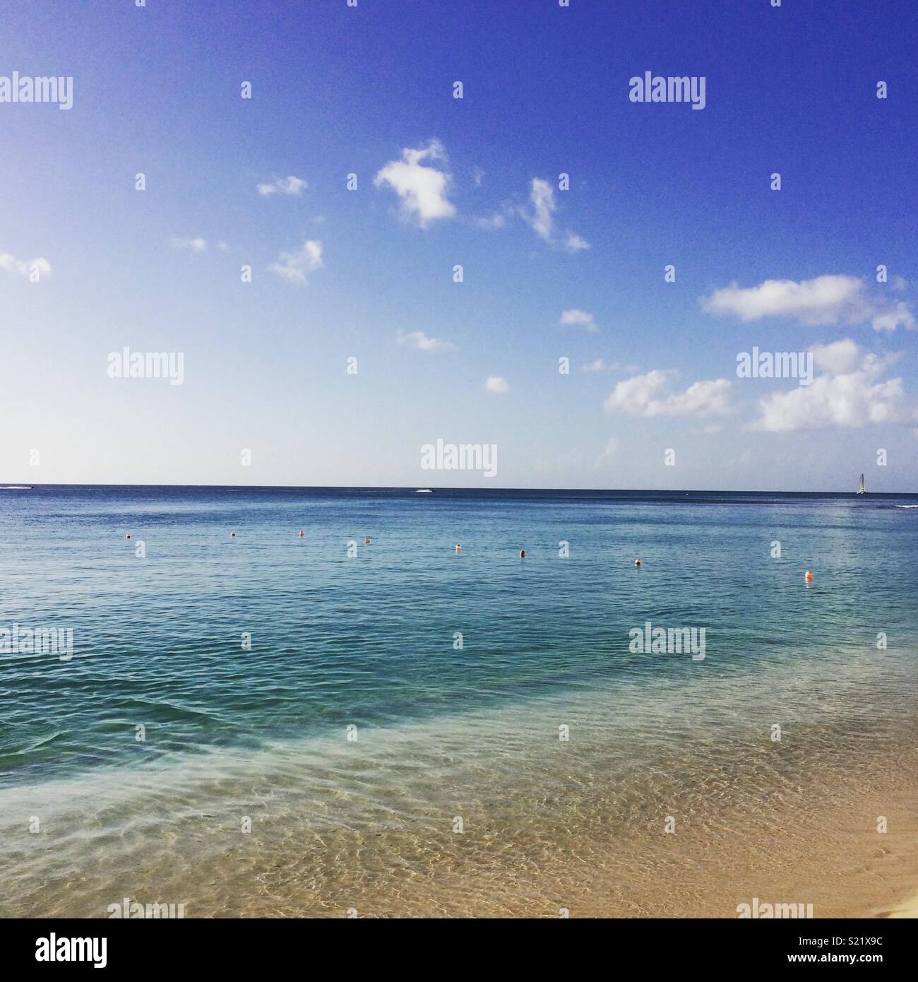 Blue sea barbados High Resolution Stock Photography and Images - Alamy