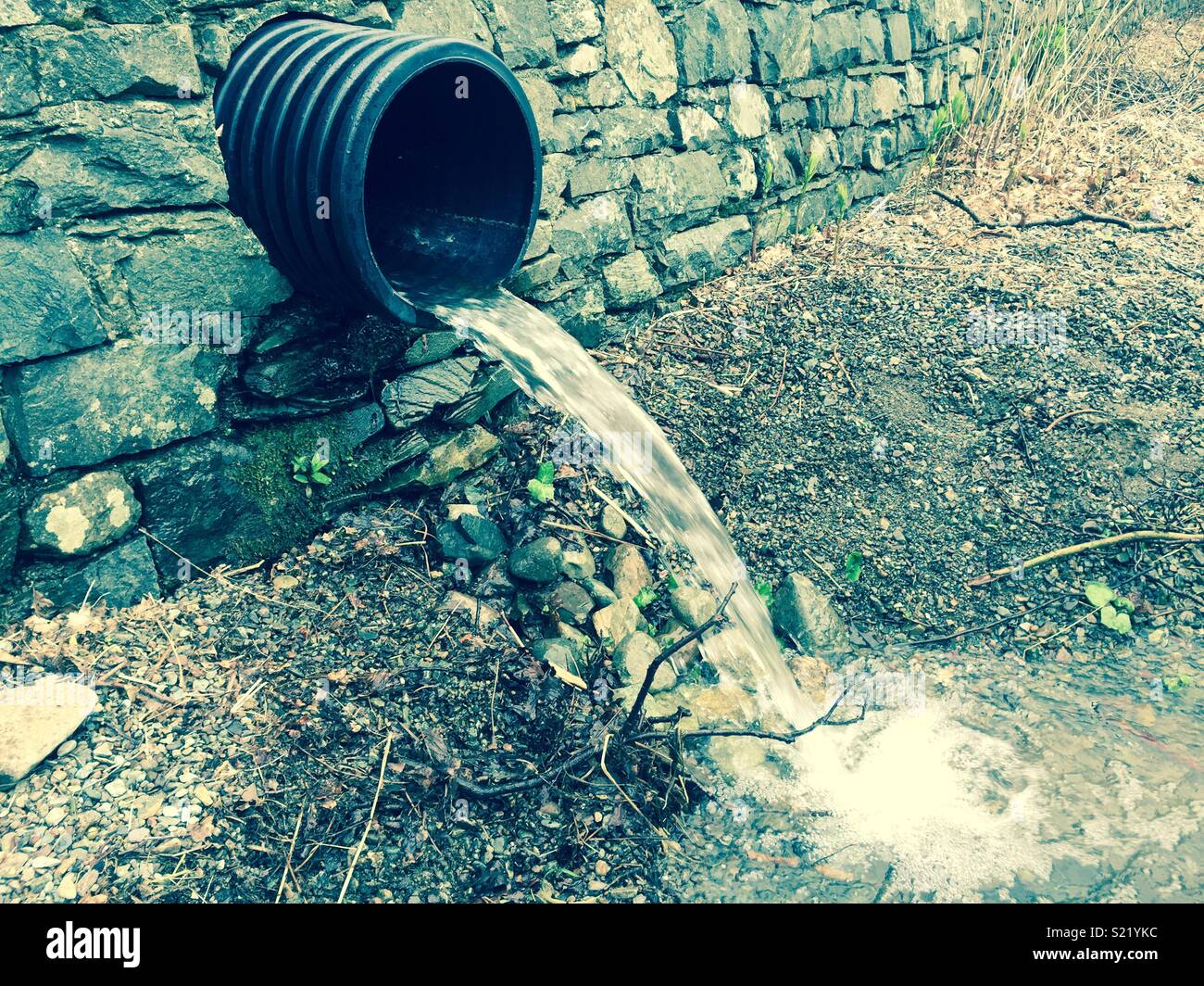 Pipe lake hi-res stock photography and images - Alamy