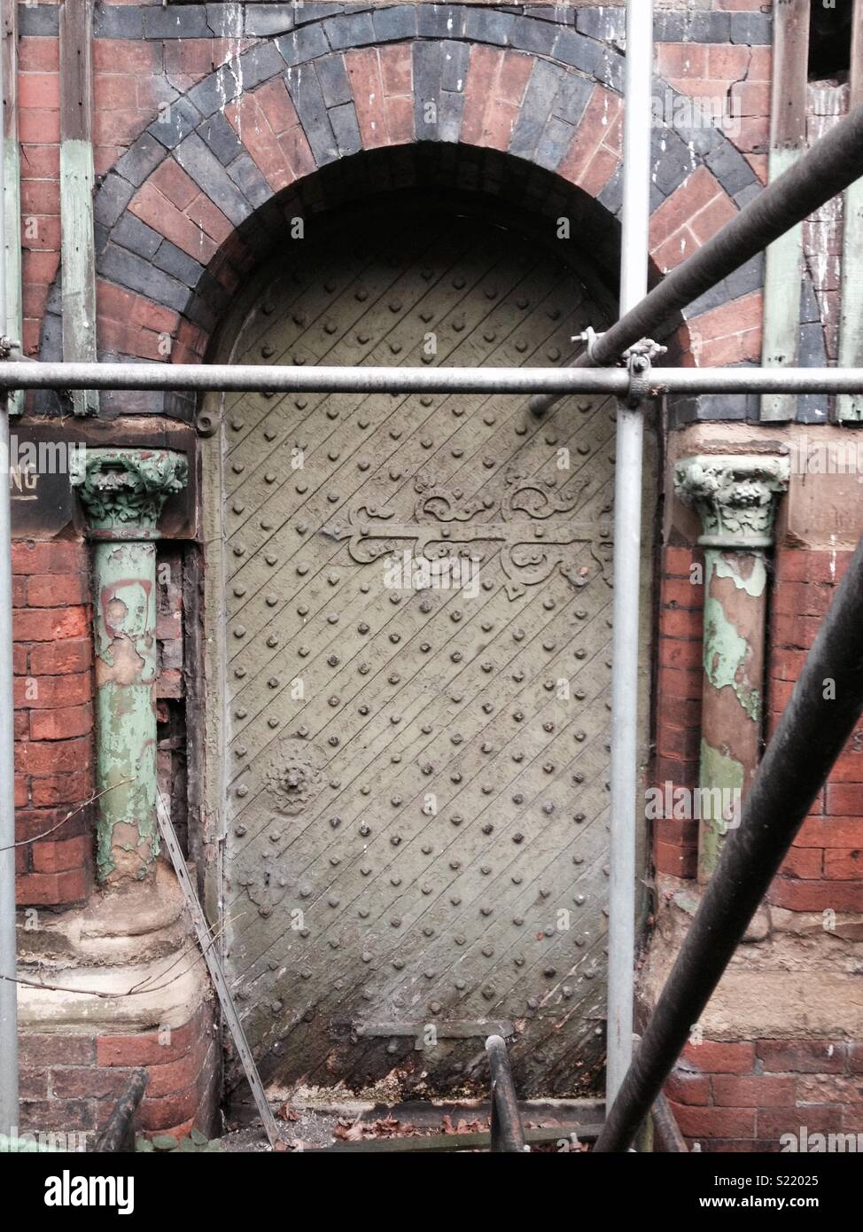 Scaffold door hi-res stock photography and images - Alamy