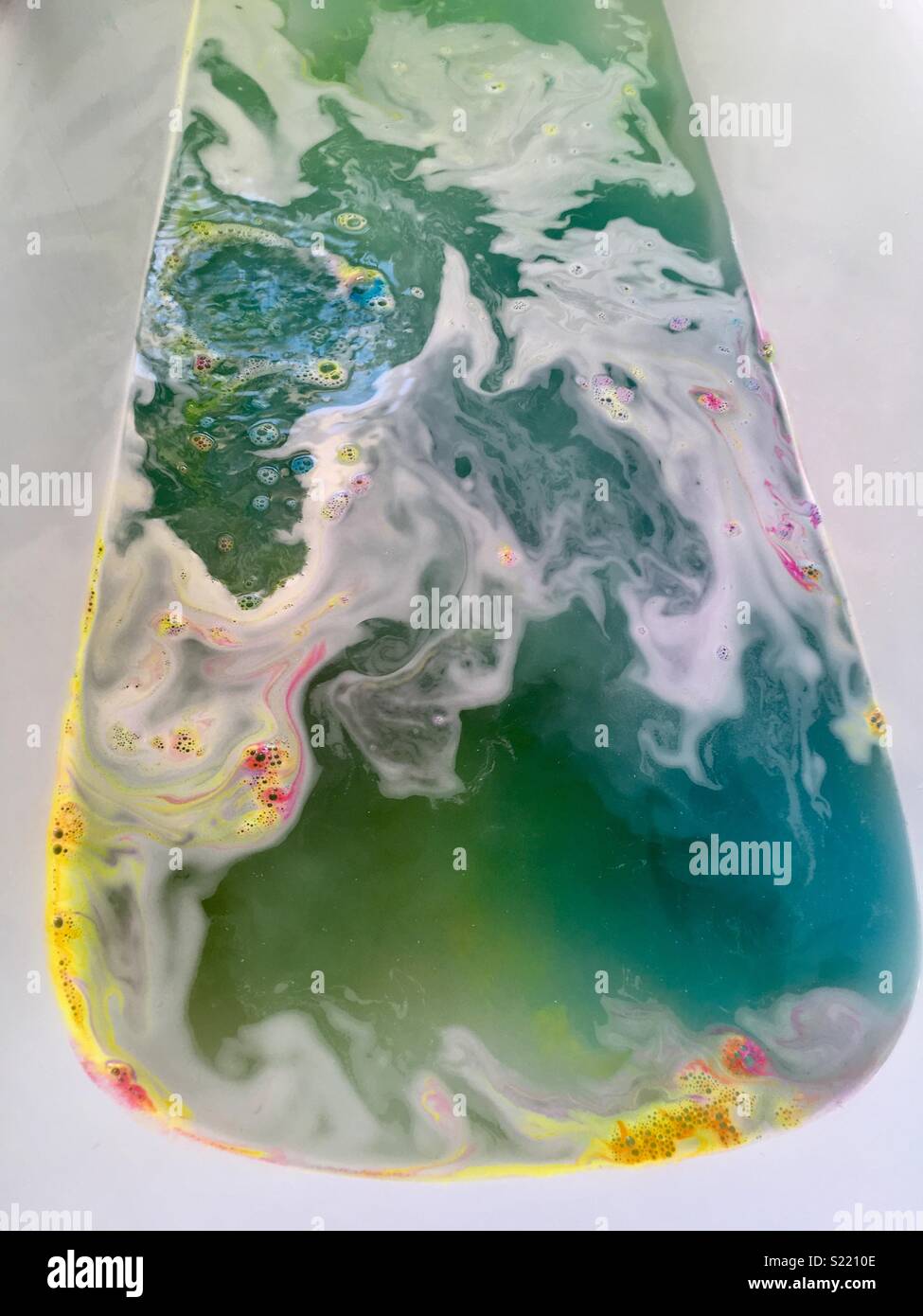 Bath bomb hi-res stock photography and images - Alamy