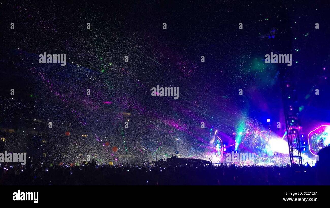 Coldplay concert in Manchester Stock Photo - Alamy