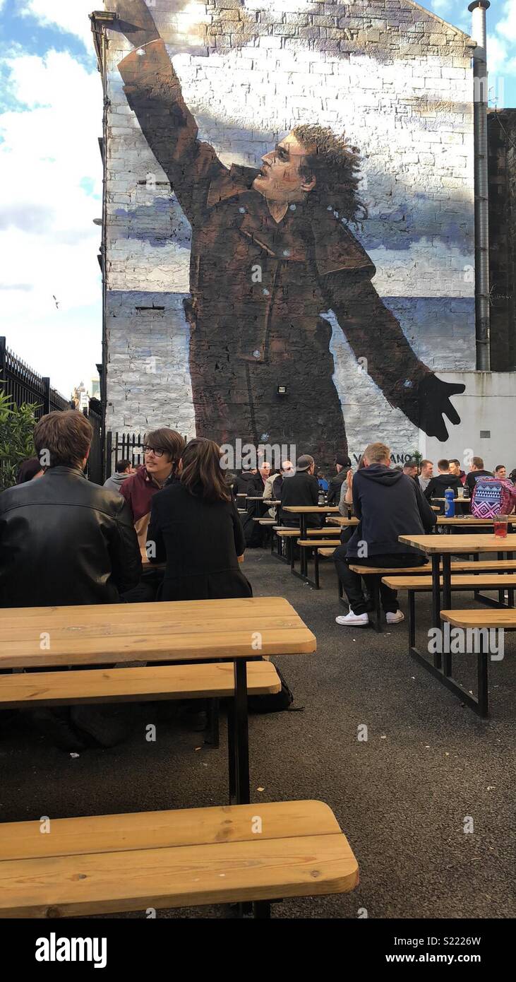 Billy connolly glasgow mural hi-res stock photography and images - Alamy