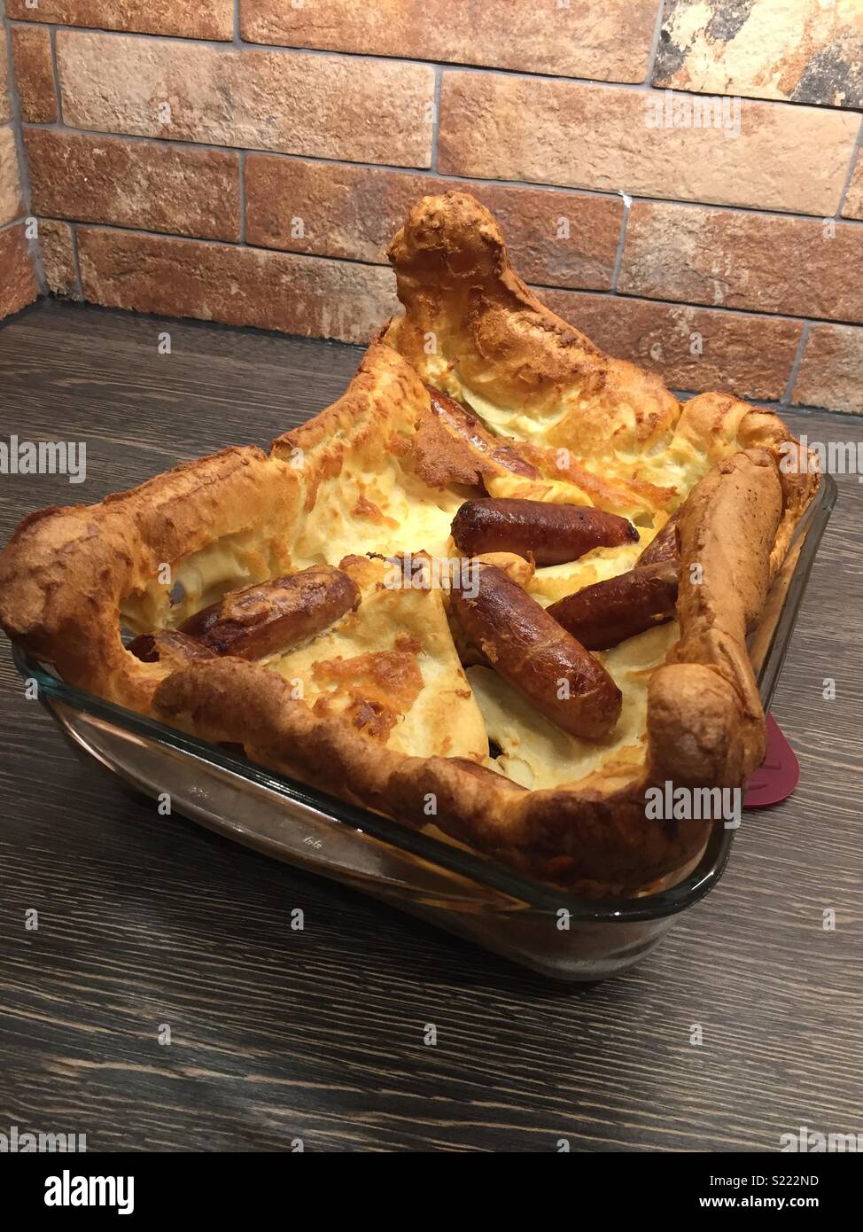 Sausage toad in the hole hi-res stock photography and images - Alamy