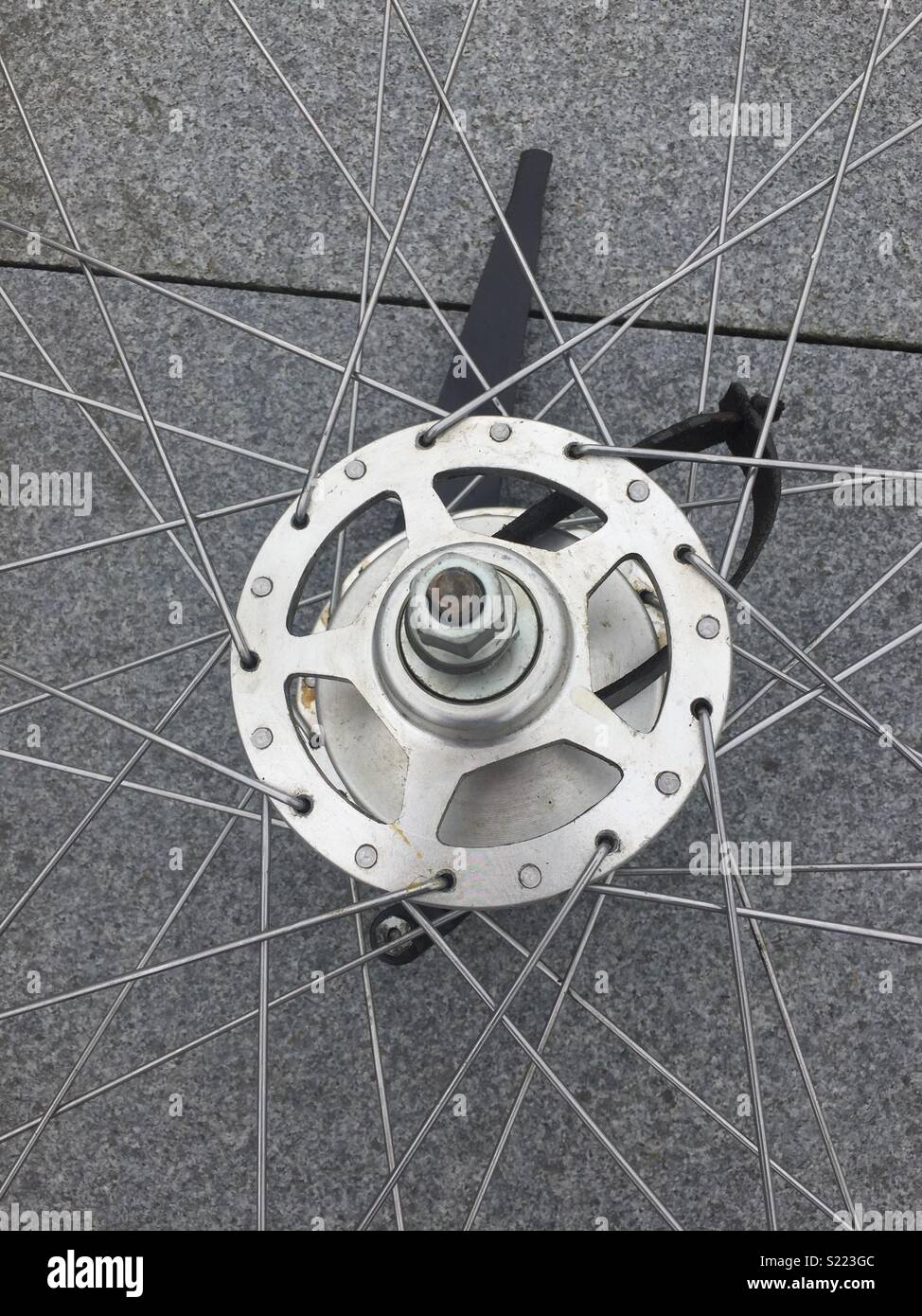 Cog with spokes hi-res stock photography and images - Alamy