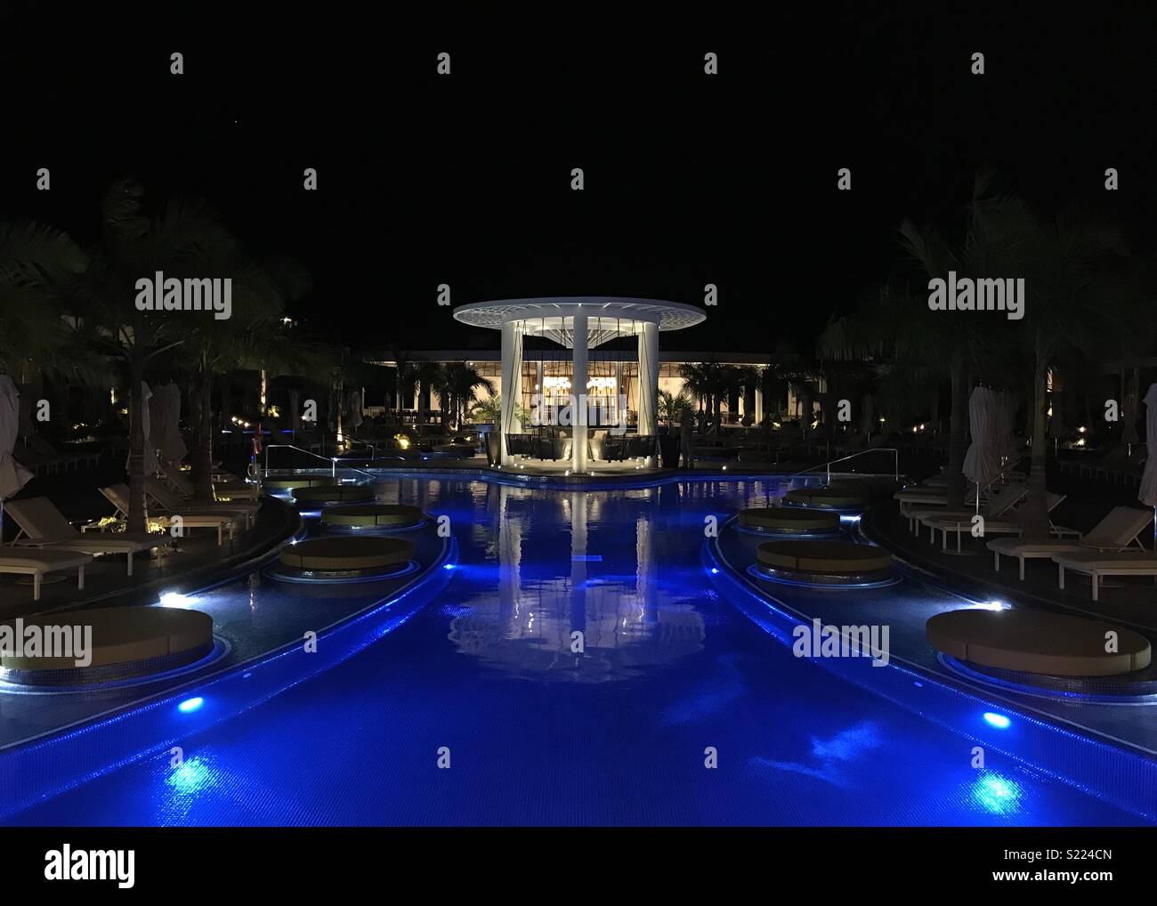 Grand moon palace hi-res stock photography and images - Alamy