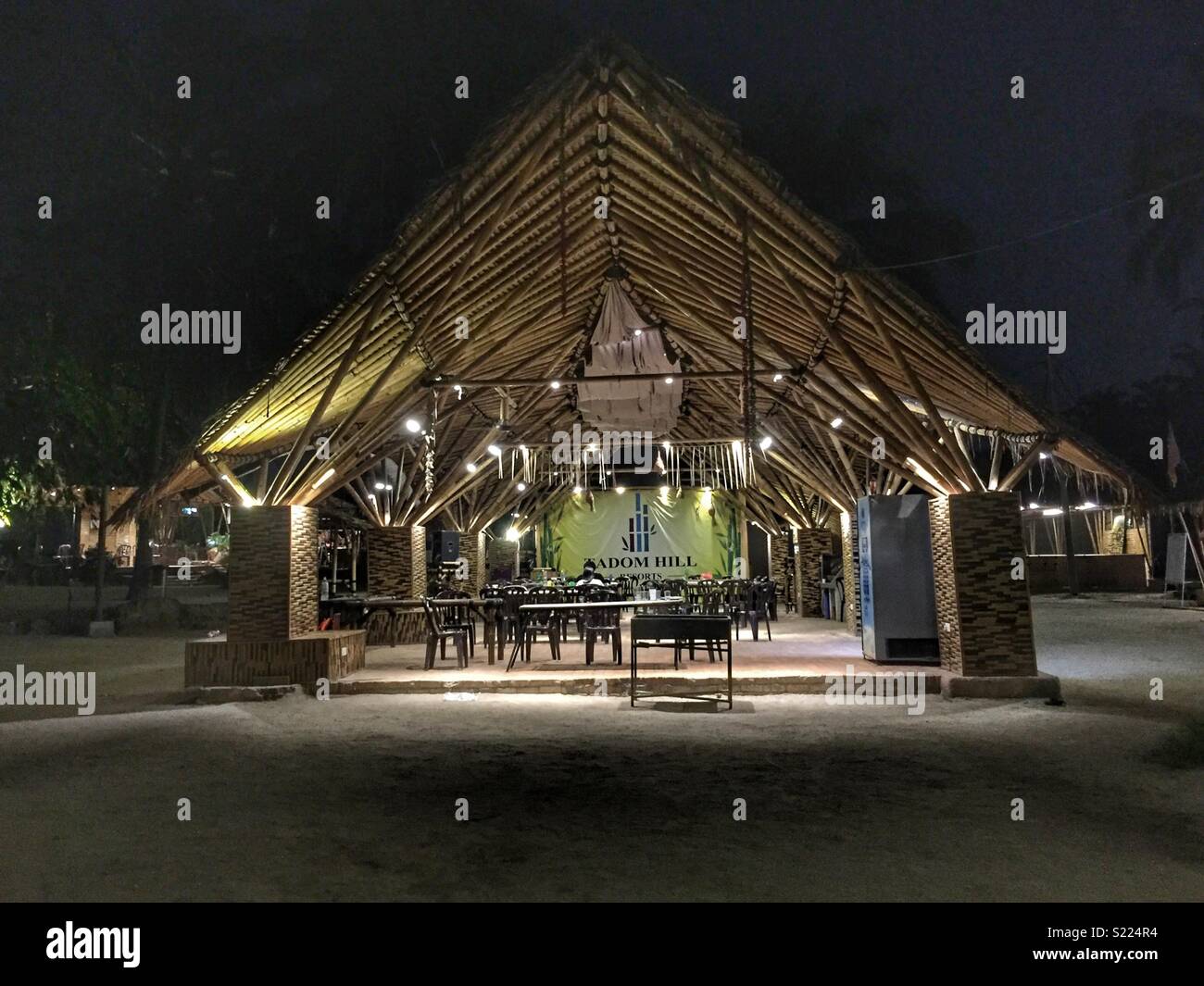 Open hall hi-res stock photography and images - Alamy