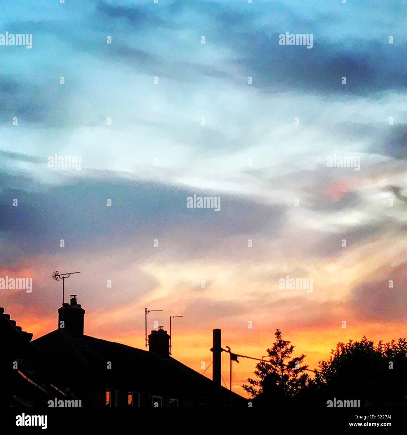 Twilight hour hi-res stock photography and images - Alamy