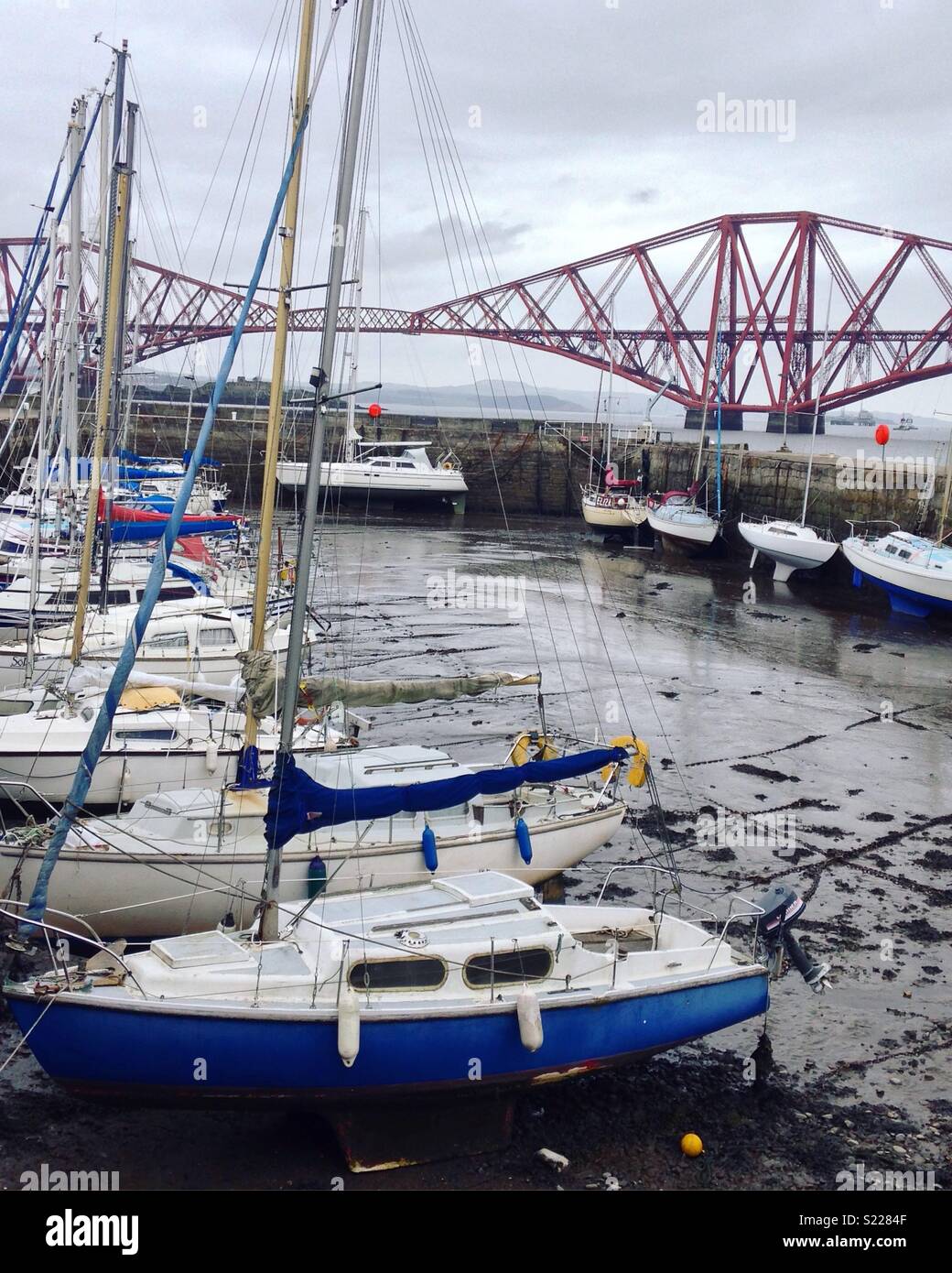 South queensferry edinburgh scotland hi-res stock photography and ...