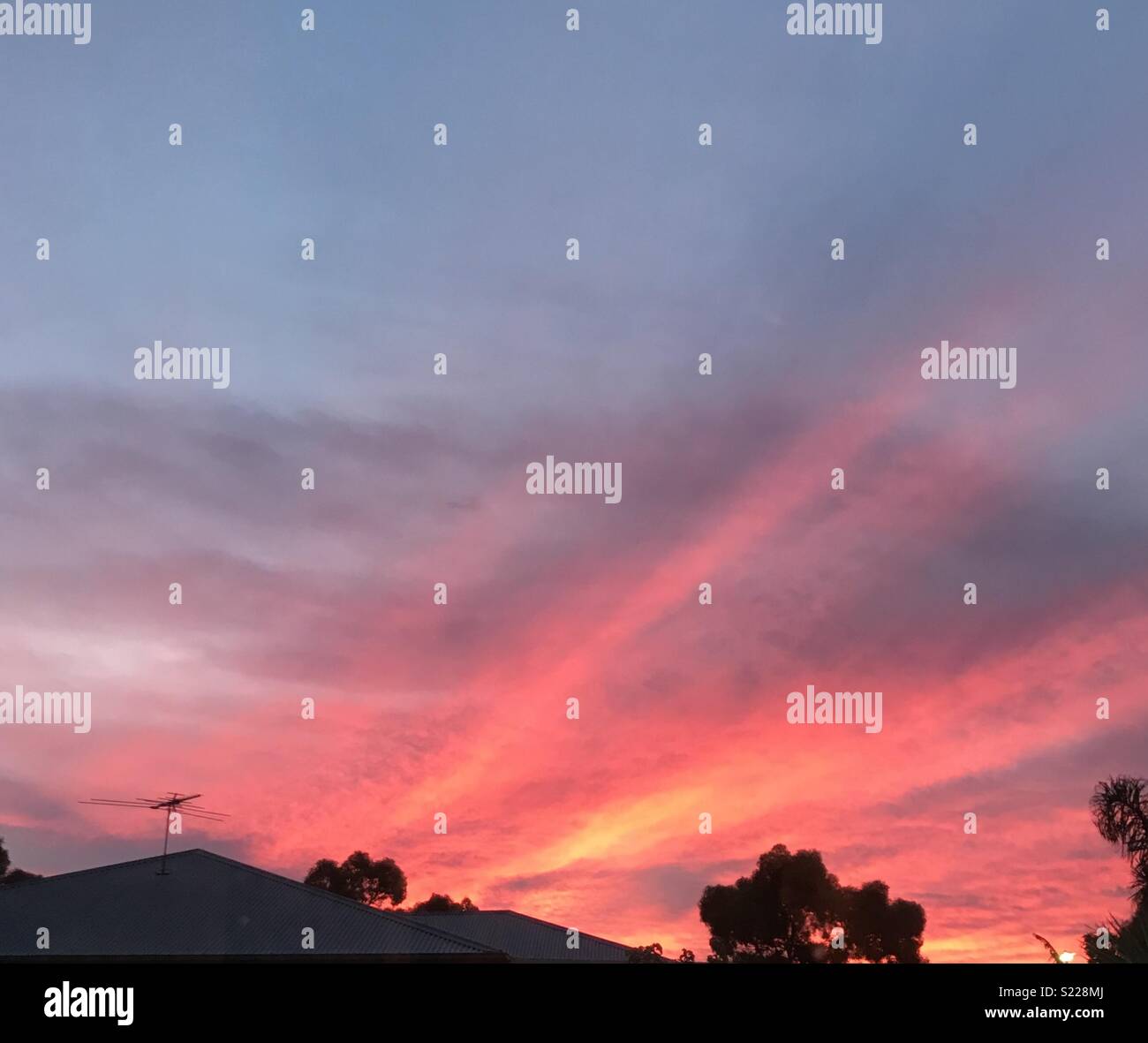 Purple sky with clouds hi-res stock photography and images - Alamy