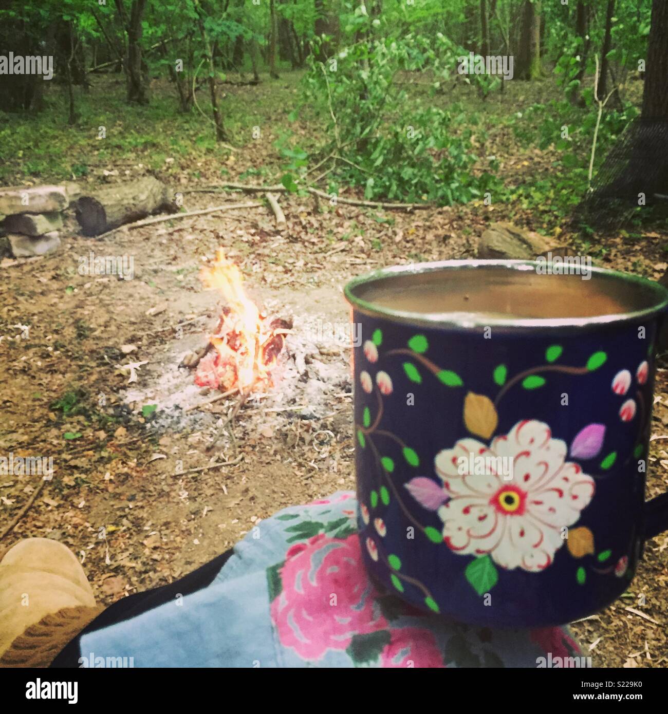 Tea by the campfire Stock Photo - Alamy