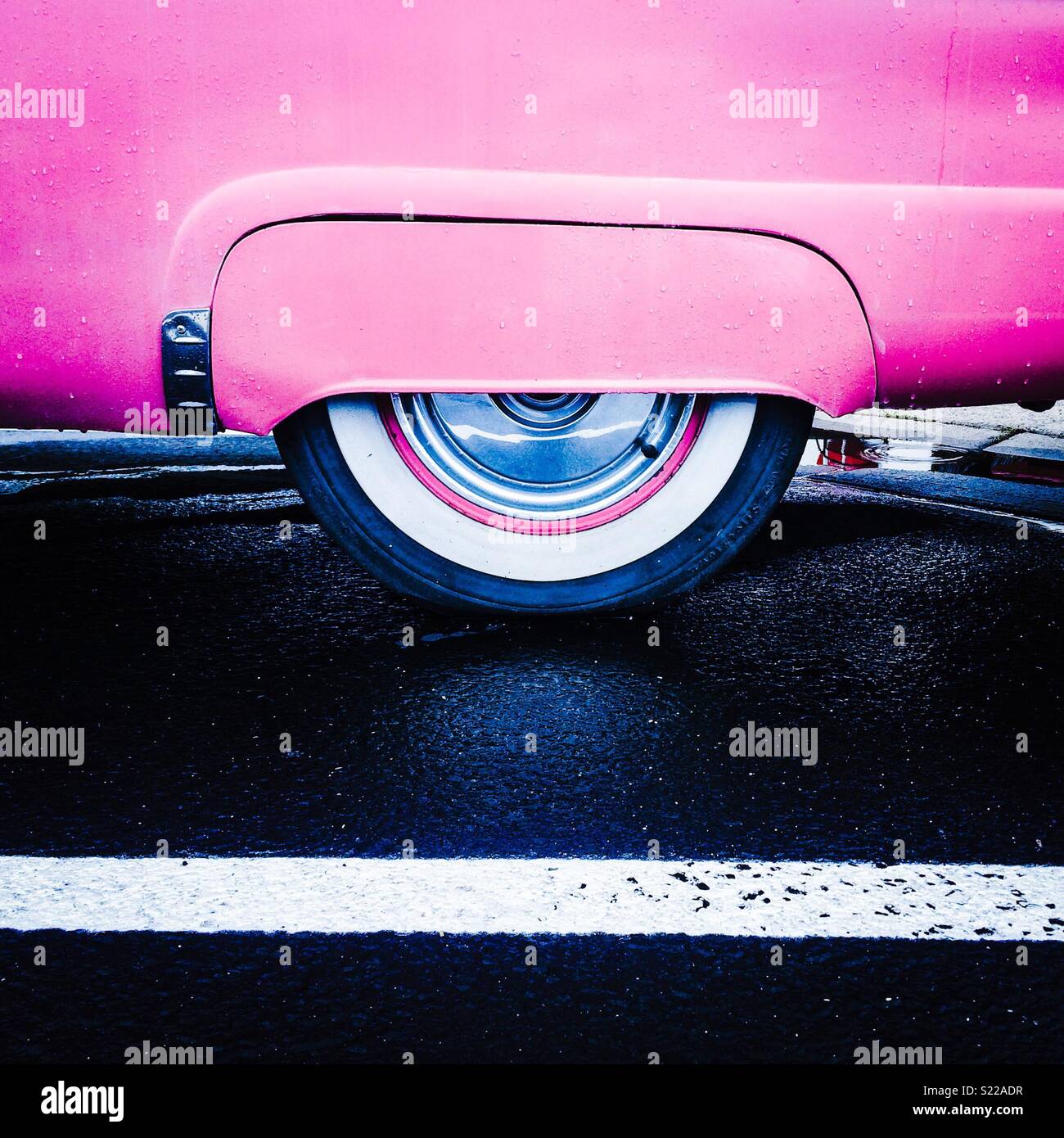 Classic car at williams route 66 hi-res stock photography and images ...