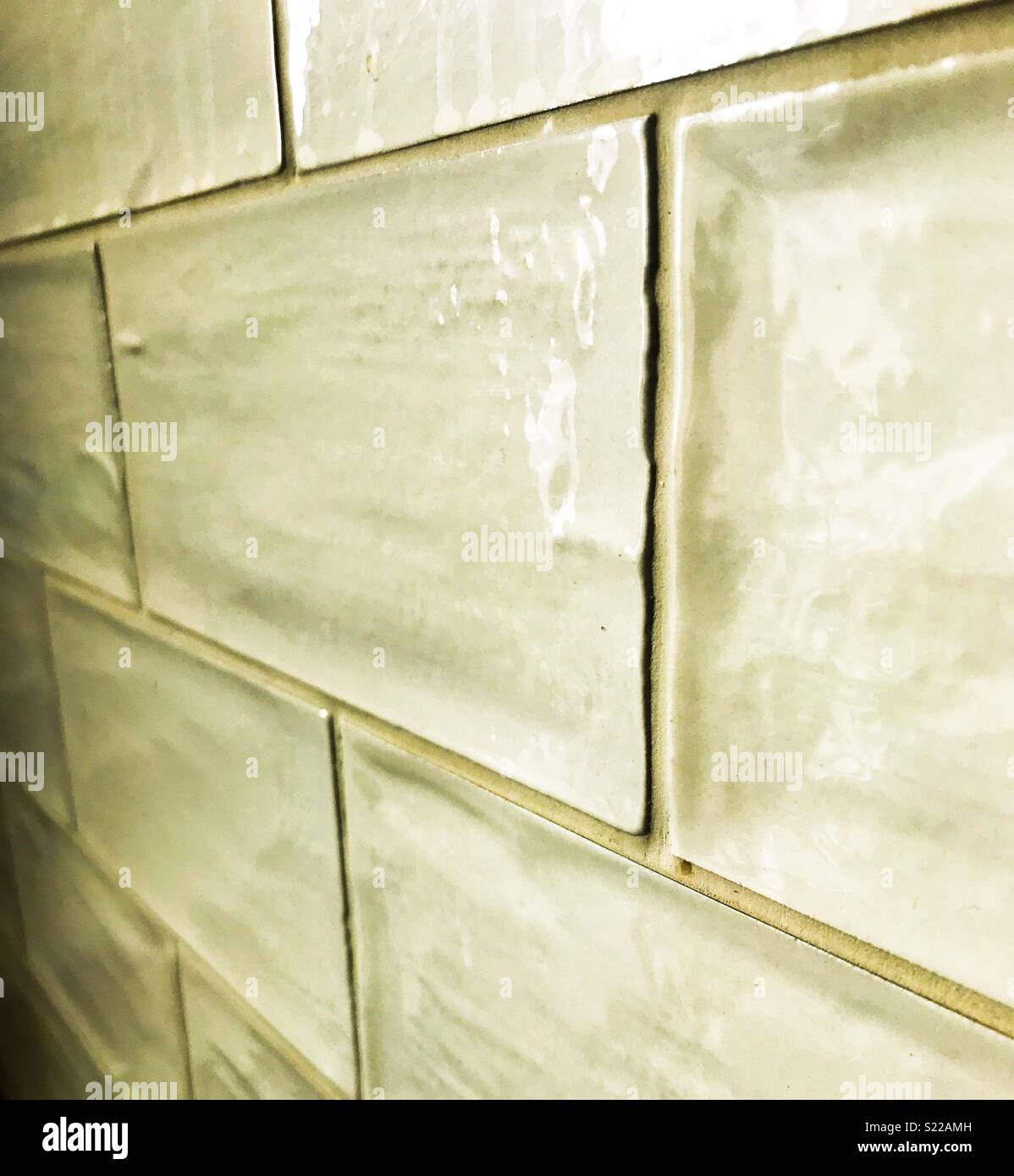 White tiles hi-res stock photography and images - Alamy