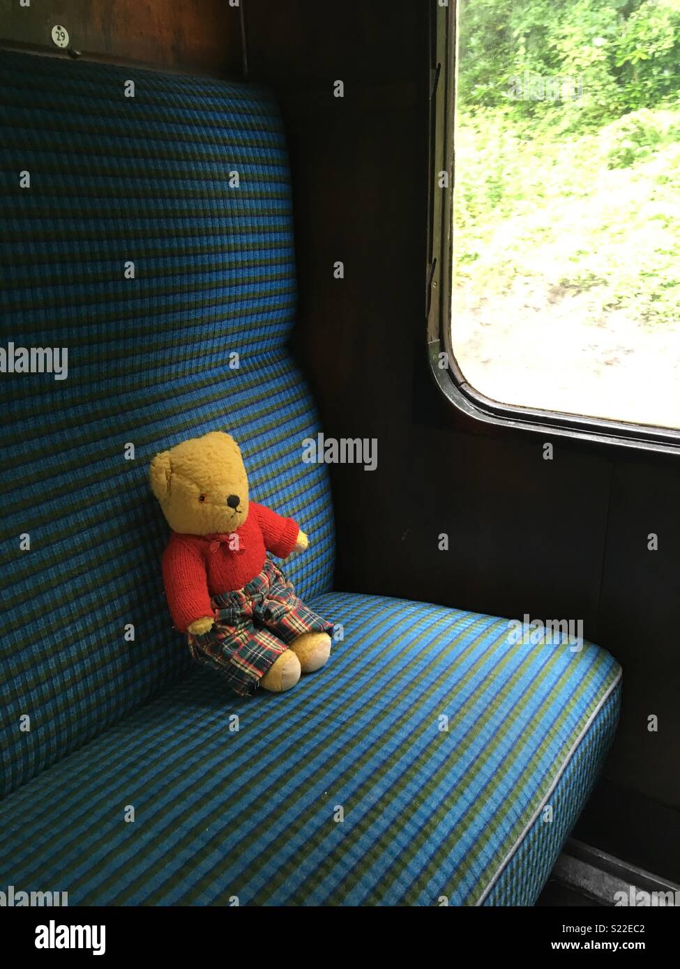 Vintage teddy bears hi-res stock photography and images - Alamy