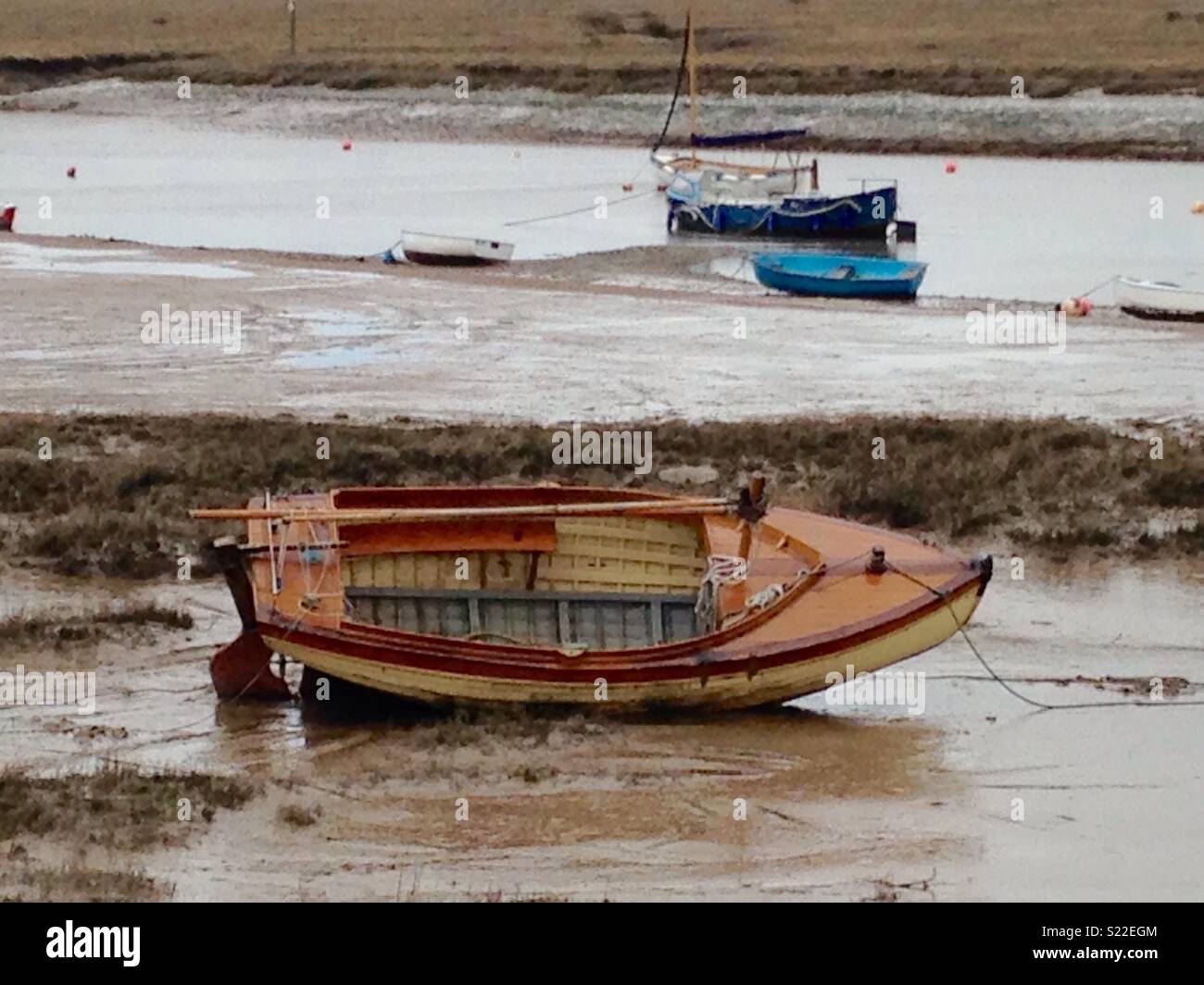 Grounded boat hi-res stock photography and images - Alamy