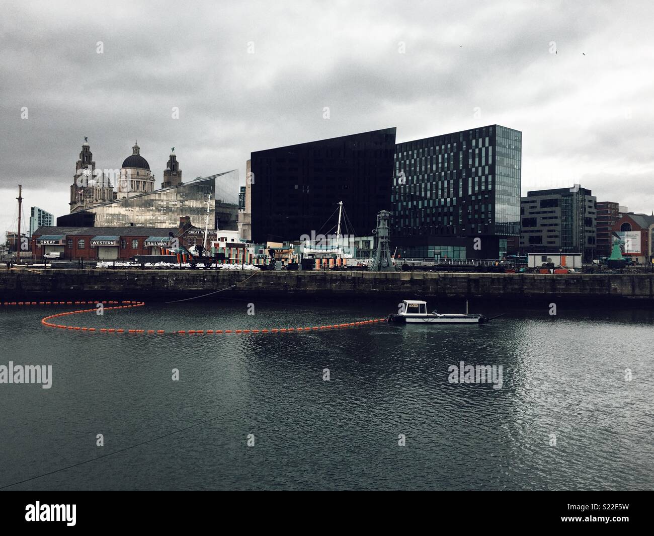 Mersey docks hi-res stock photography and images - Alamy