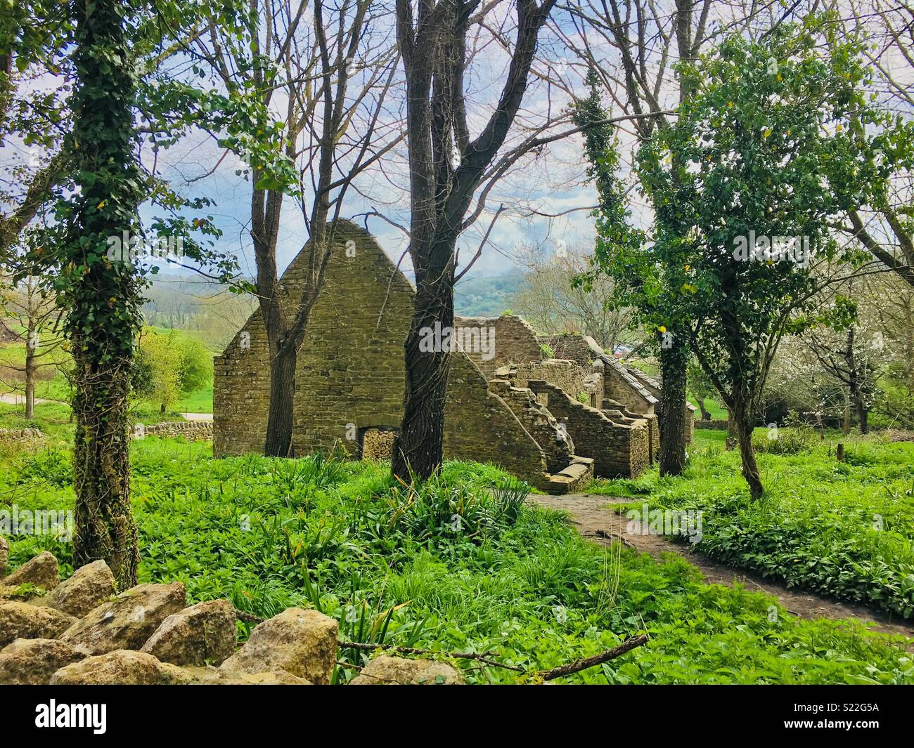 Tyneham abandoned hi-res stock photography and images - Alamy